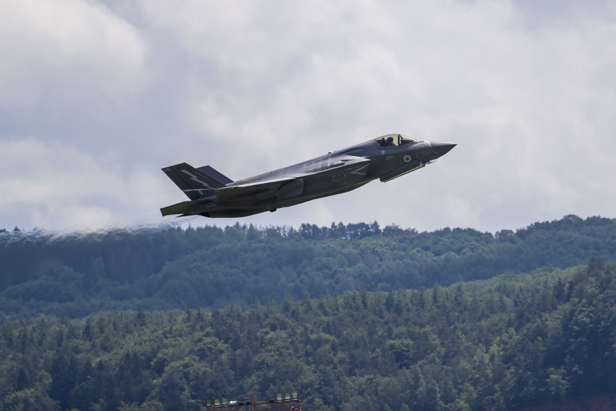 Pentagon's Newest Fighter Jet Secrets 'Leaked' by Russian Source ...