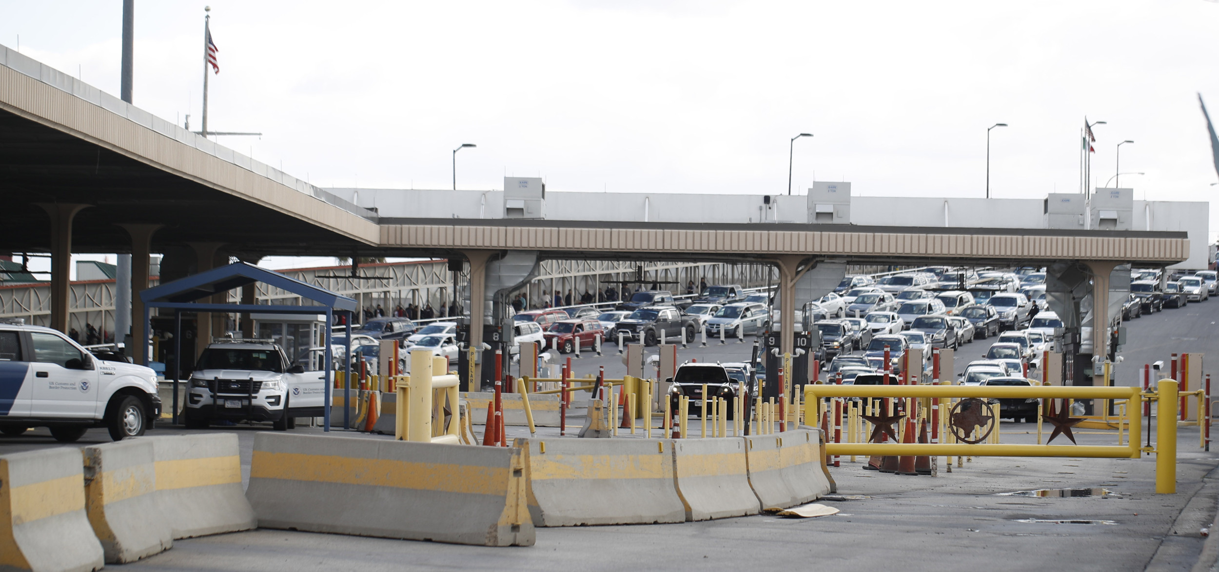 U.S. Border Warning Ahead of Summer Rush - Newsweek