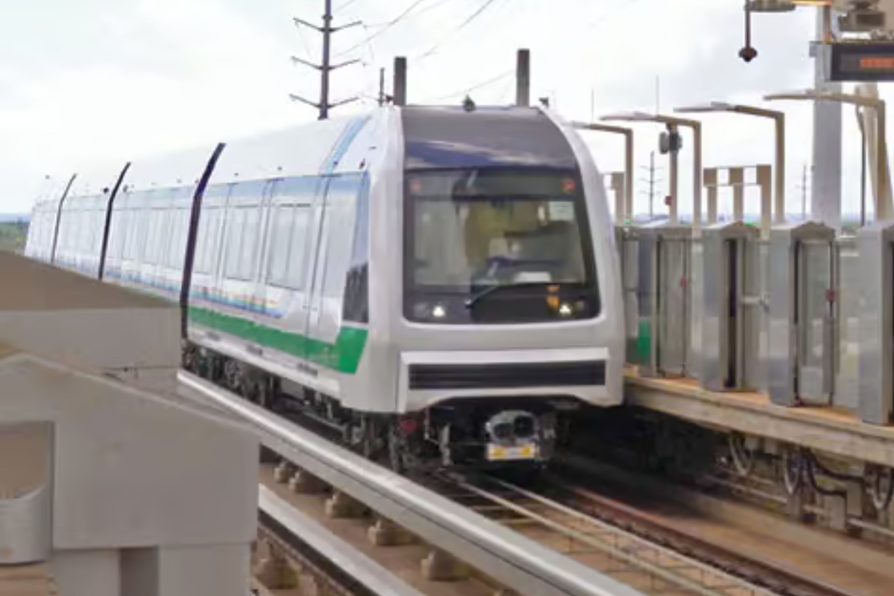 Hawaii Announces 'Huge Milestone' for Rail Construction Project - Newsweek