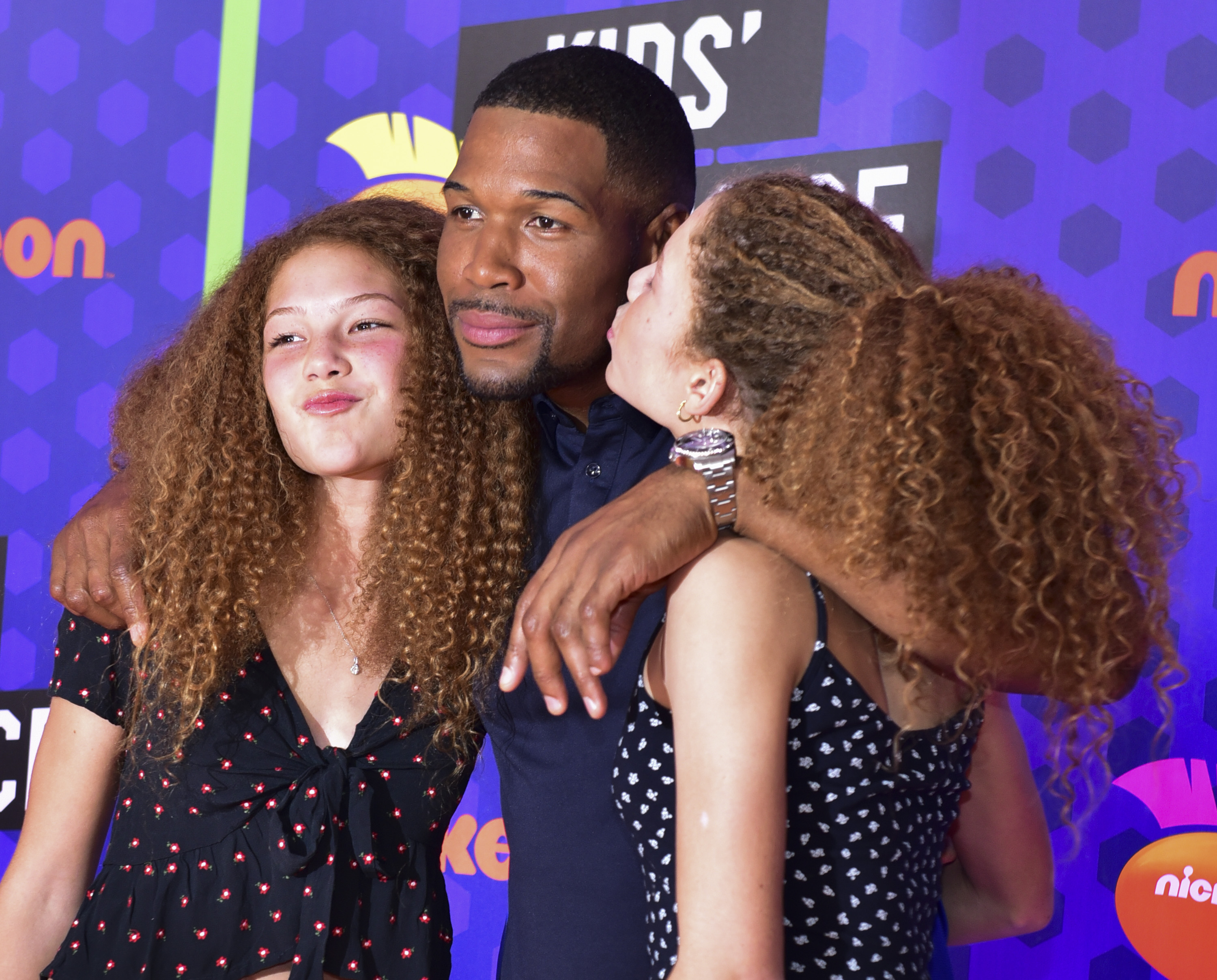 Michael Strahan's Daughter Isabella Returns to College After Cancer ...