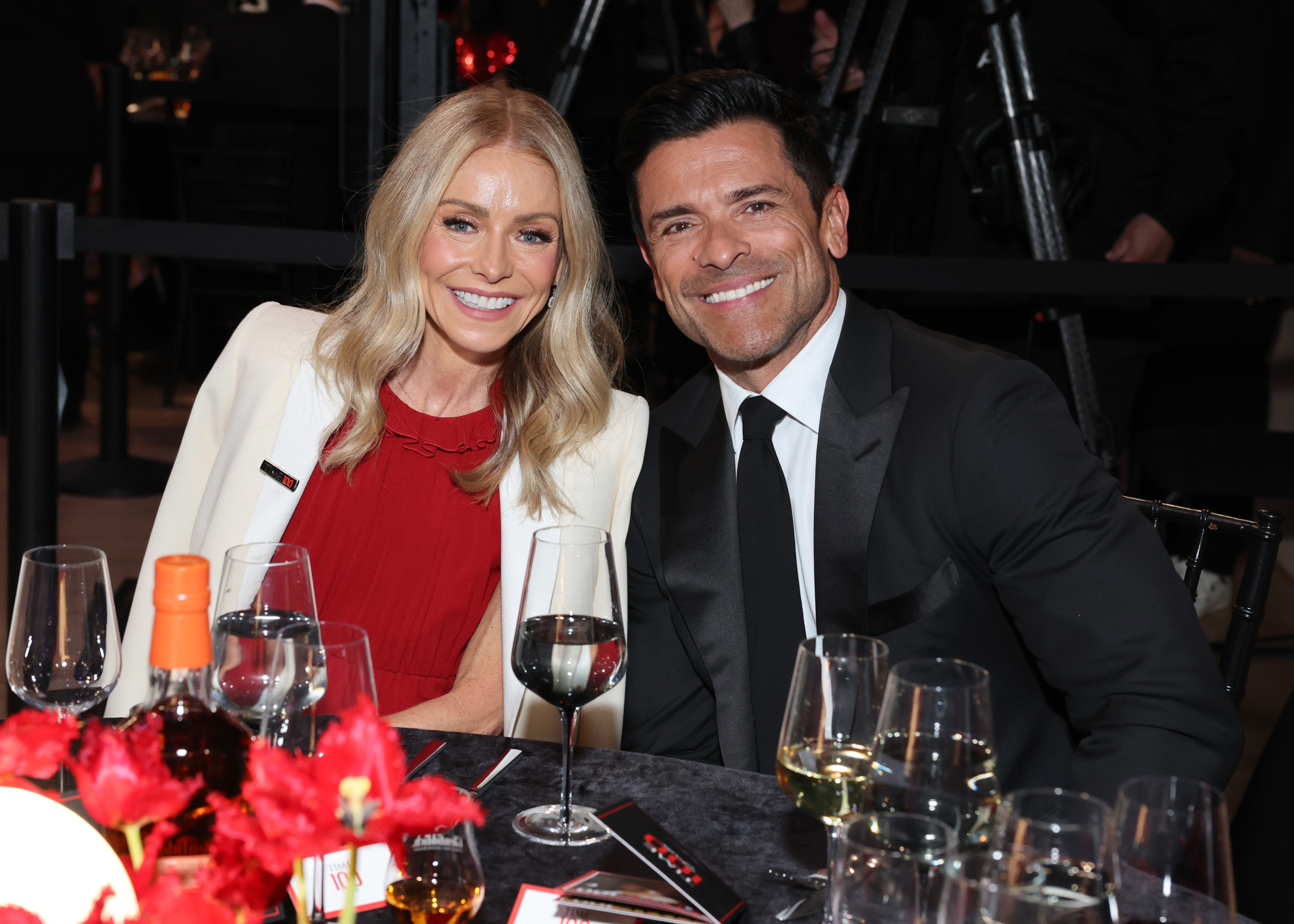 Why Are Kelly Ripa's Kids Giving Her the Digital Cold Shoulder? - Newsweek
