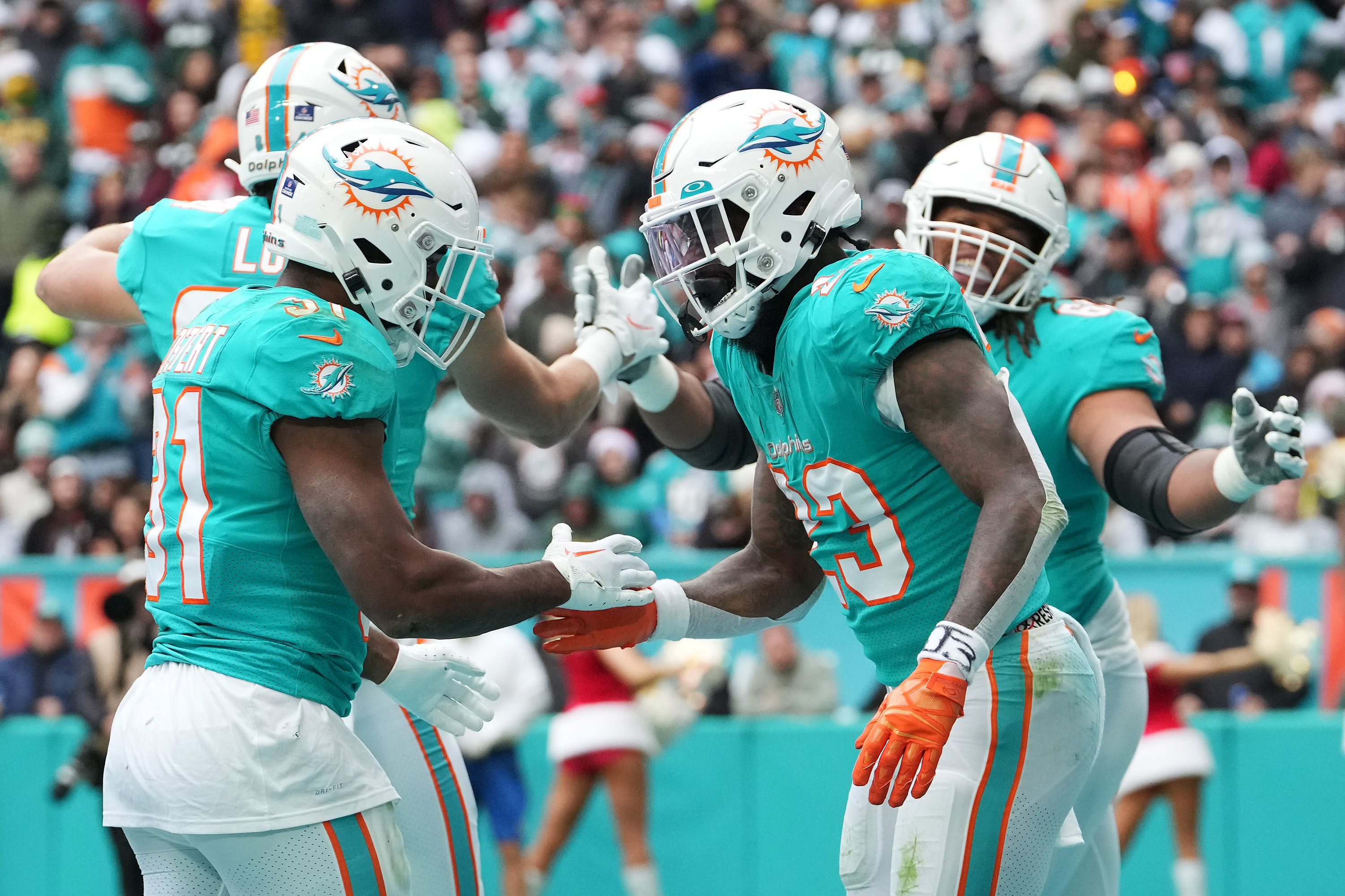Injury Update on Dolphins Running Back After Week 2 Loss to Bills ...