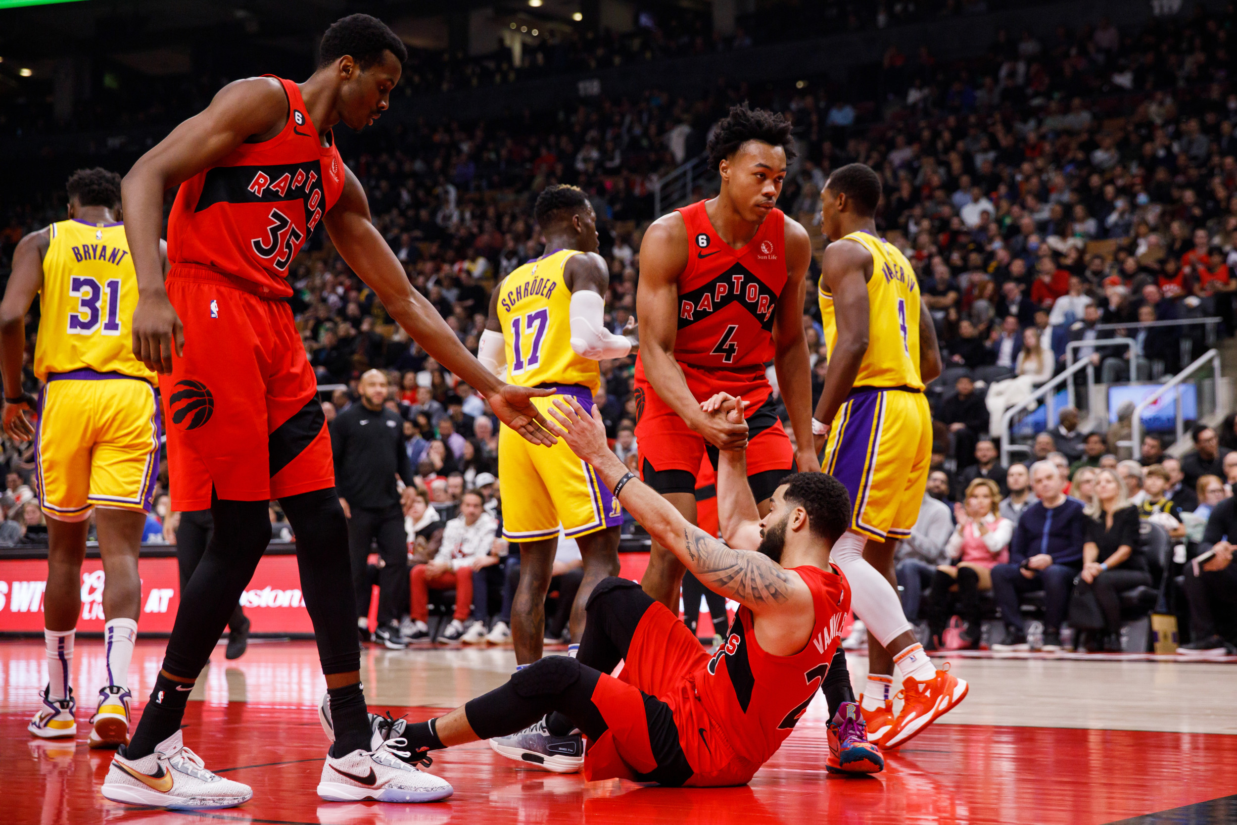 Lakers Sign Center Christian Koloko Ahead of 2024-25 Season - Newsweek