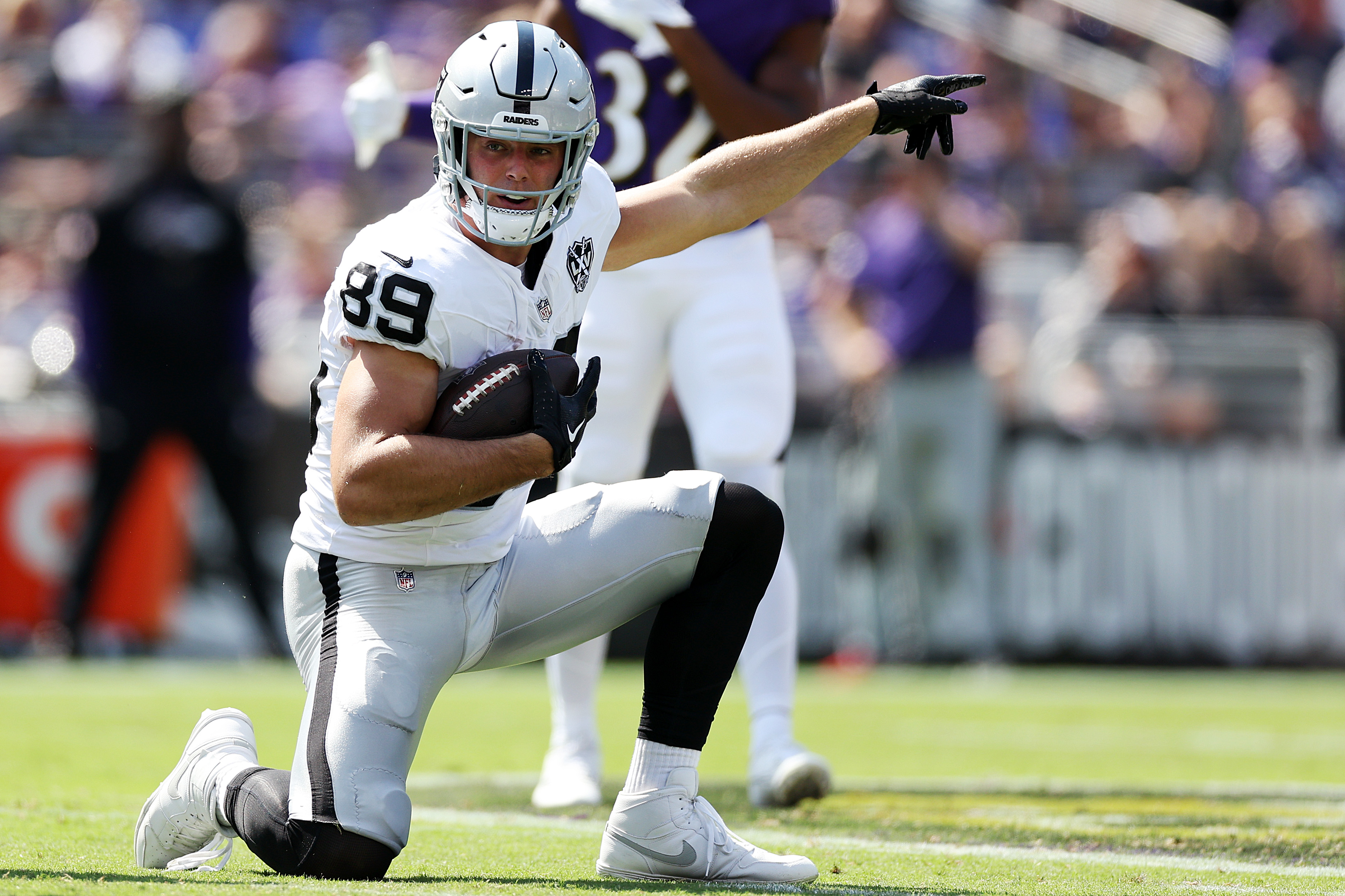 Rob Gronkowski on Raiders Tight End Brock Bowers: 'He's On Pace To Be ...