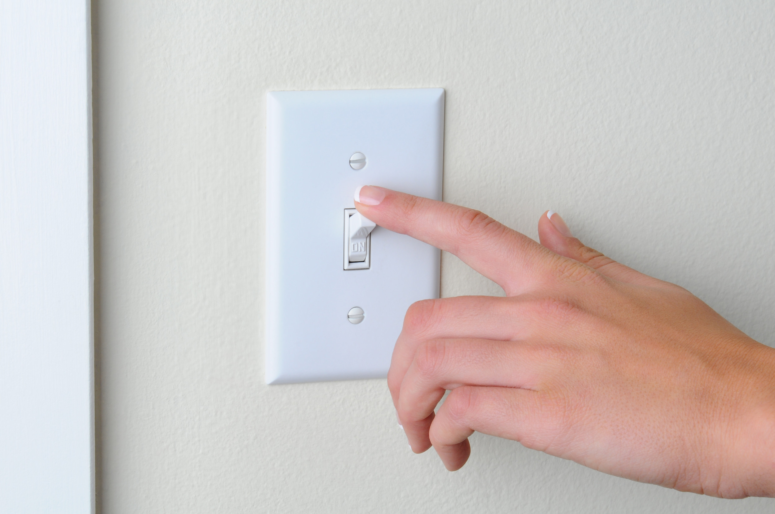 People Turning Off Lights My Anxiety Ramps Up Each Time I Turn Off The
