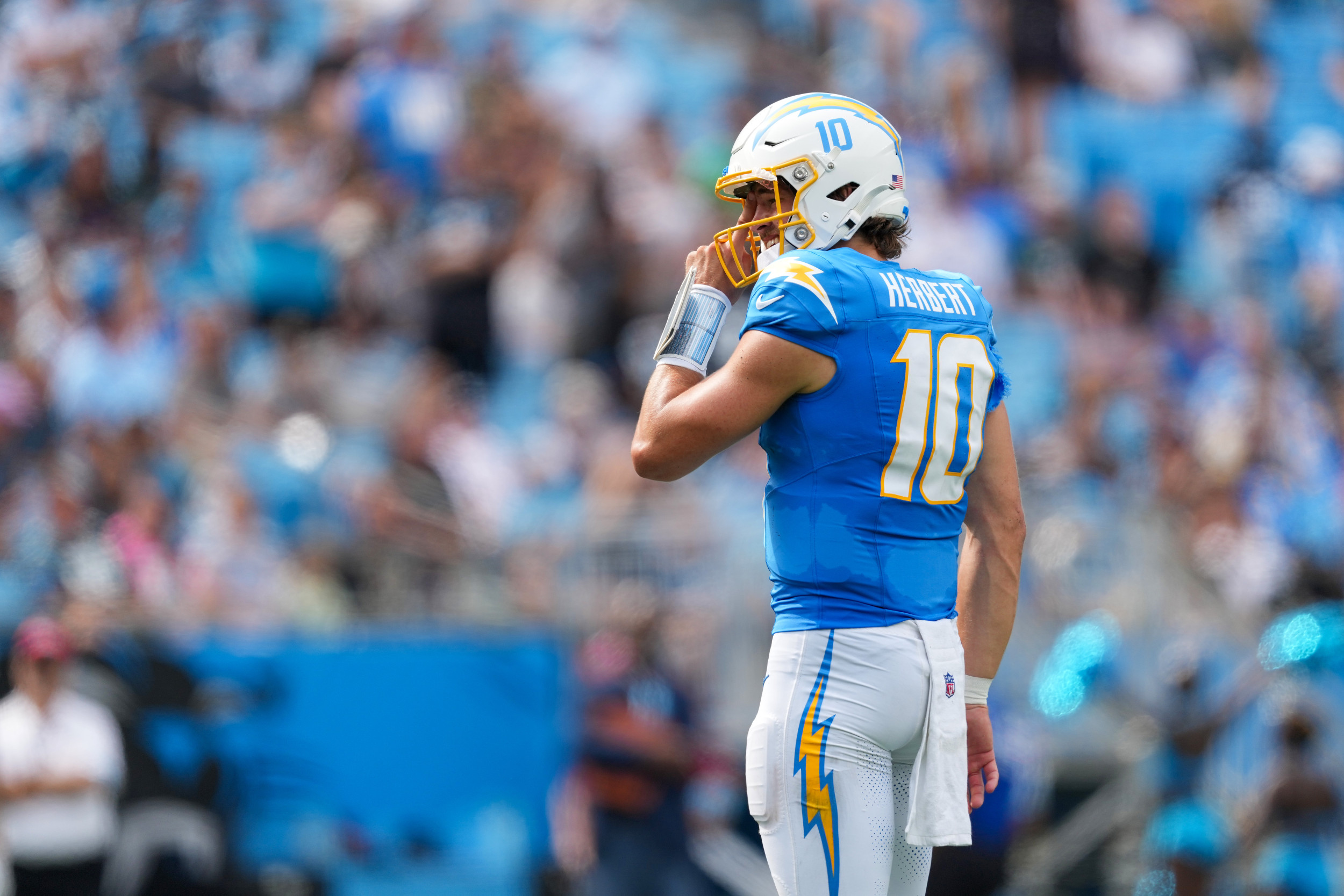 Chargers QB Justin Herbert Has High Ankle Sprain, Week 3 Status in ...