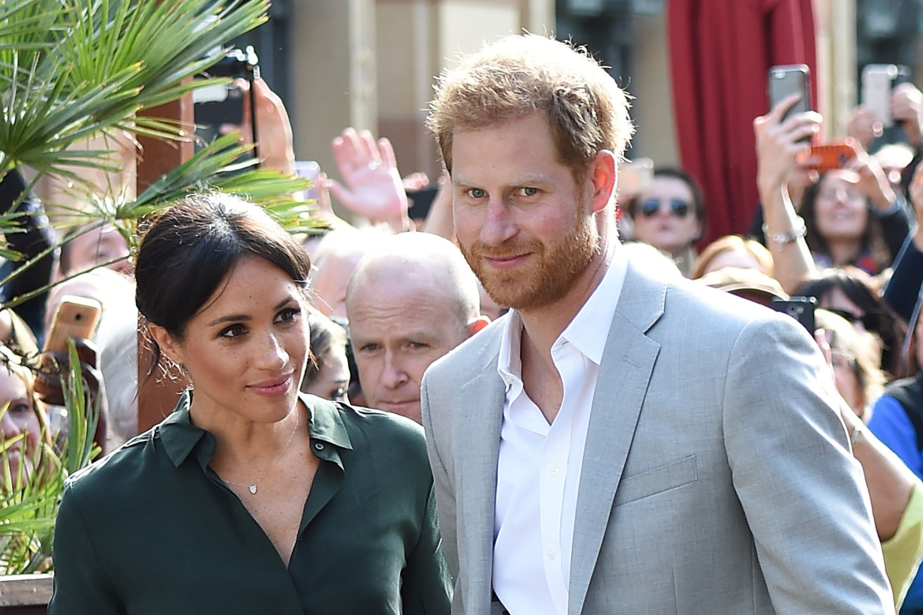 Prince Harry and Meghan Crowds Go Viral After William Mocked - Newsweek