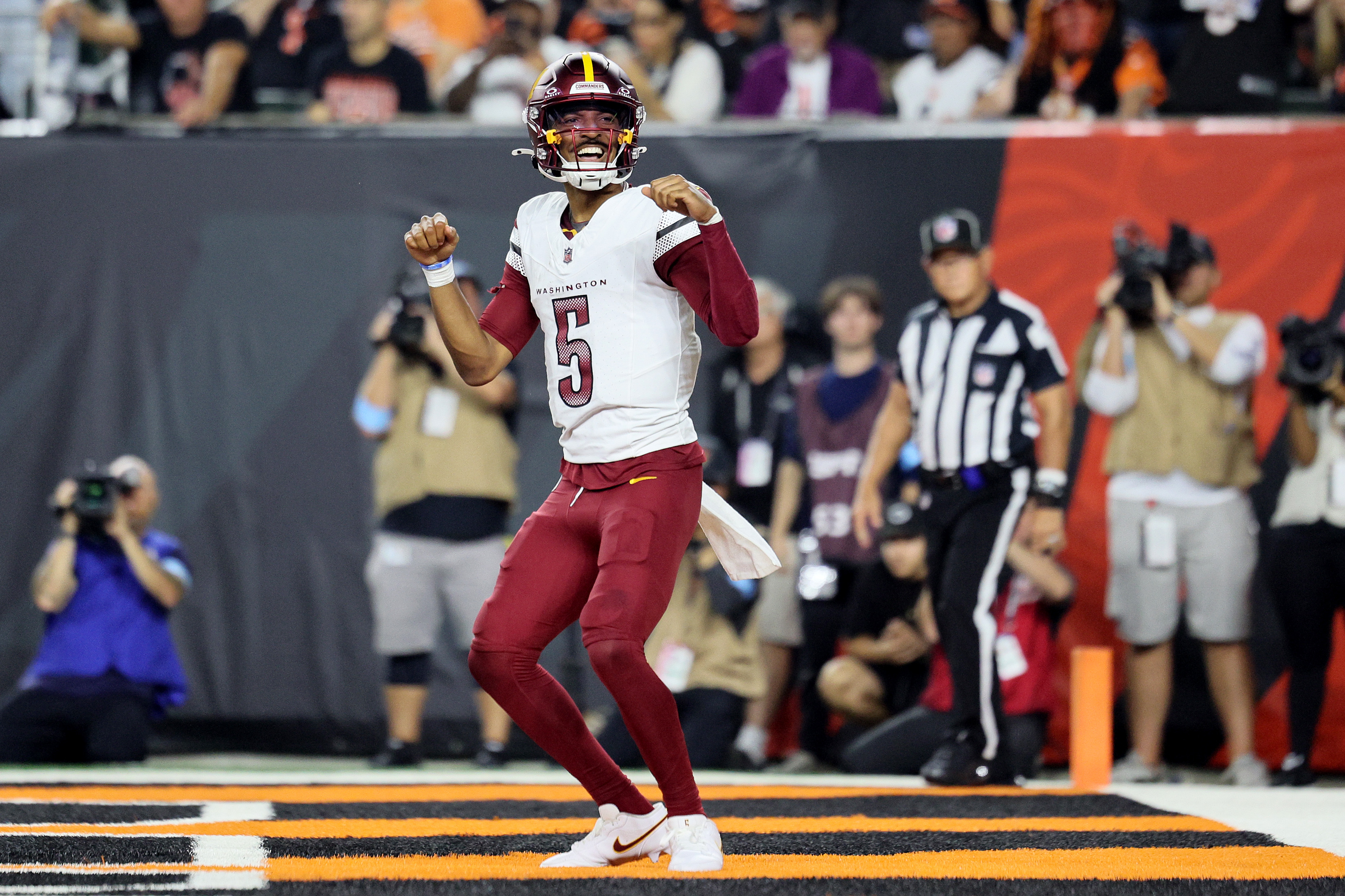 Davante Adams Says Raiders Wanted QB Jayden Daniels in NFL Draft - Newsweek Davante Adams Says Raiders Wanted QB Jayden Daniels in NFL Draft - Newsweek