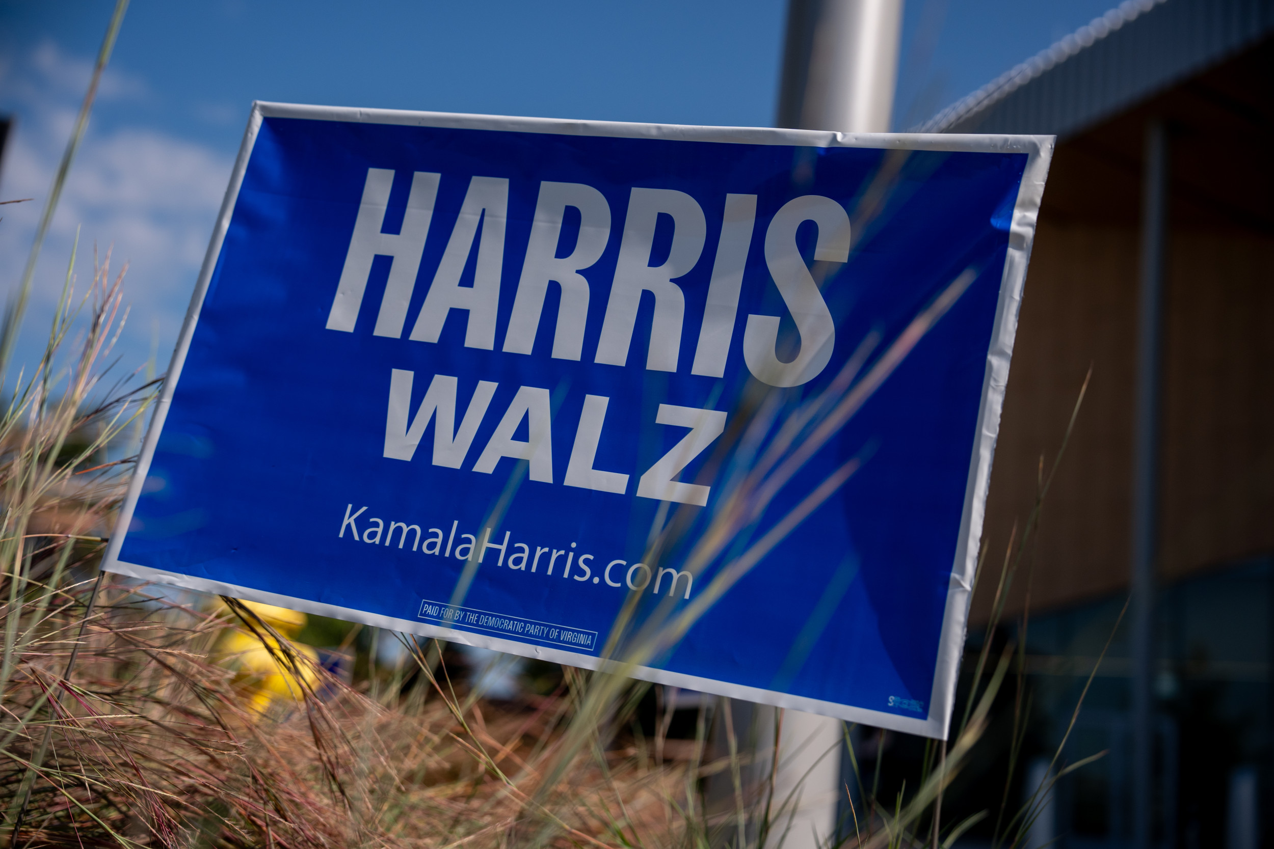 Watch: Utah Man Snares Thieves With Booby-Trapped Harris-Walz Yard Sign ...
