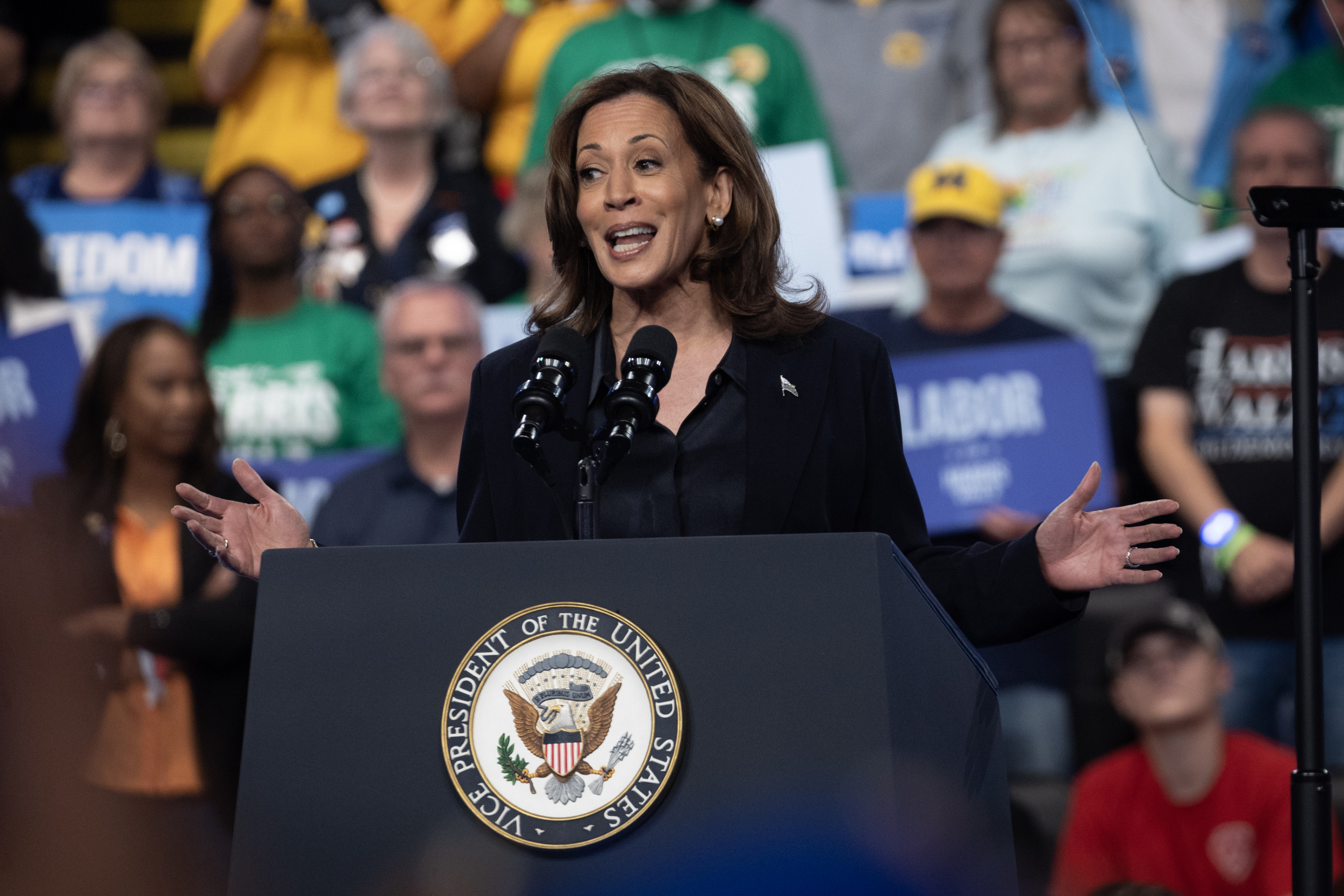 Harris to Campaign in Grand Rapids, Other Michigan Cities to Woo Muslin ...