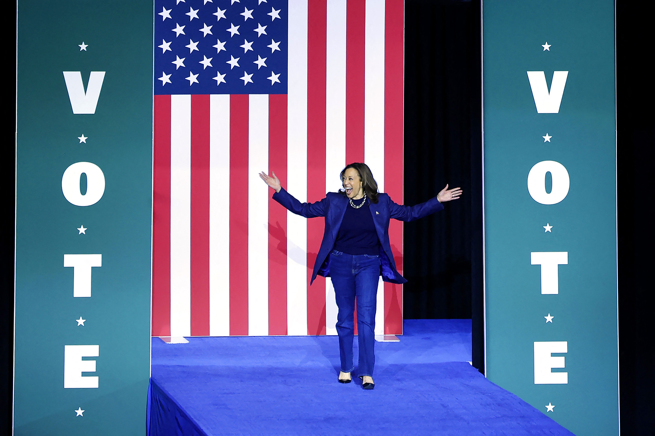 Early Voting Numbers Are 'Scary' for Kamala Harris - Newsweek