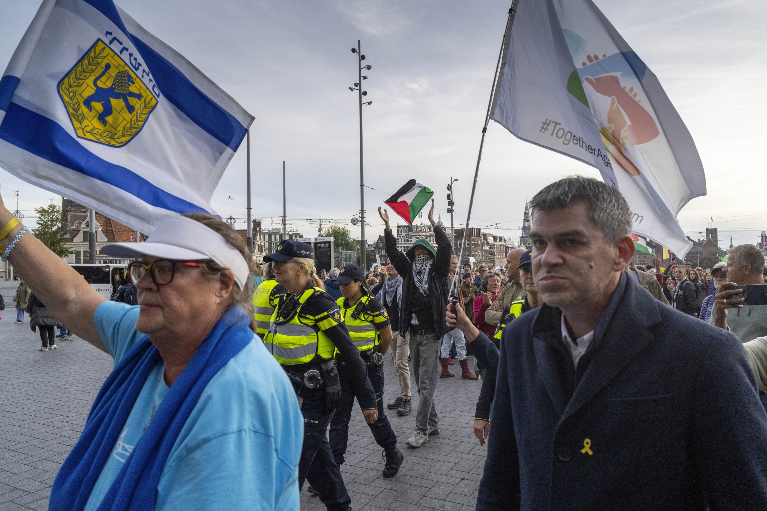 Amsterdam Attacks: Israeli Soccer Fans Targeted - Newsweek