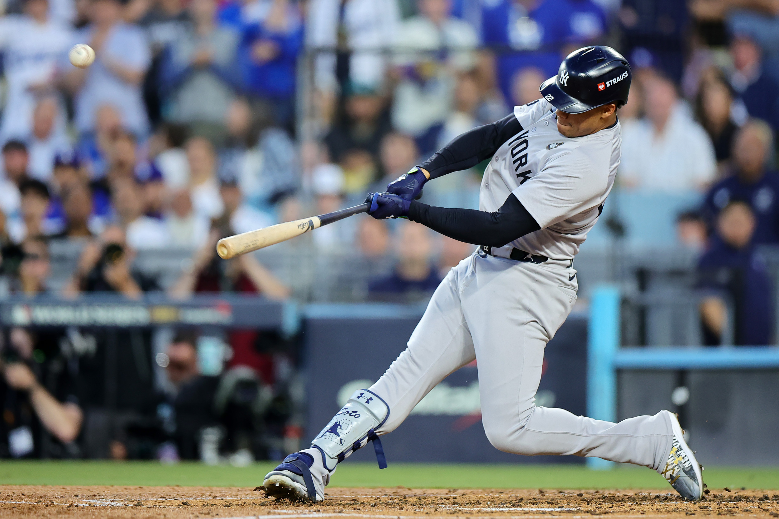 MLB Executives Explain Why Yankees Are the Juan Soto Favorites: Report ...