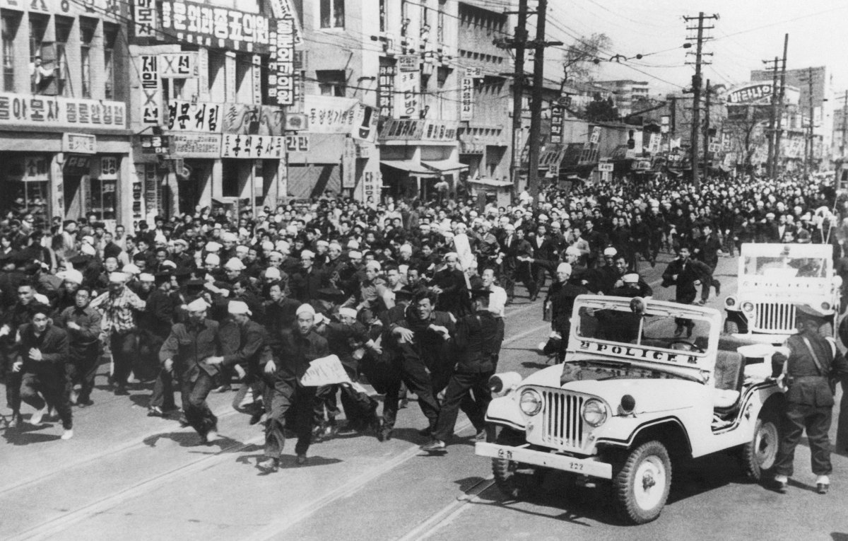 South Korea's History of Martial Law Revealed in Dramatic Pictures ... South Korea's History of Martial Law Revealed in Dramatic Pictures ...