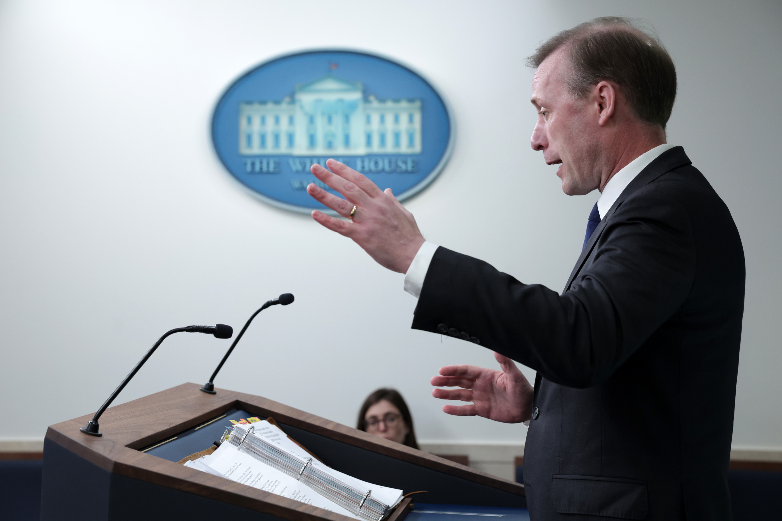 Refugee Claims Halted Amid Islamic State Fears - Newsweek