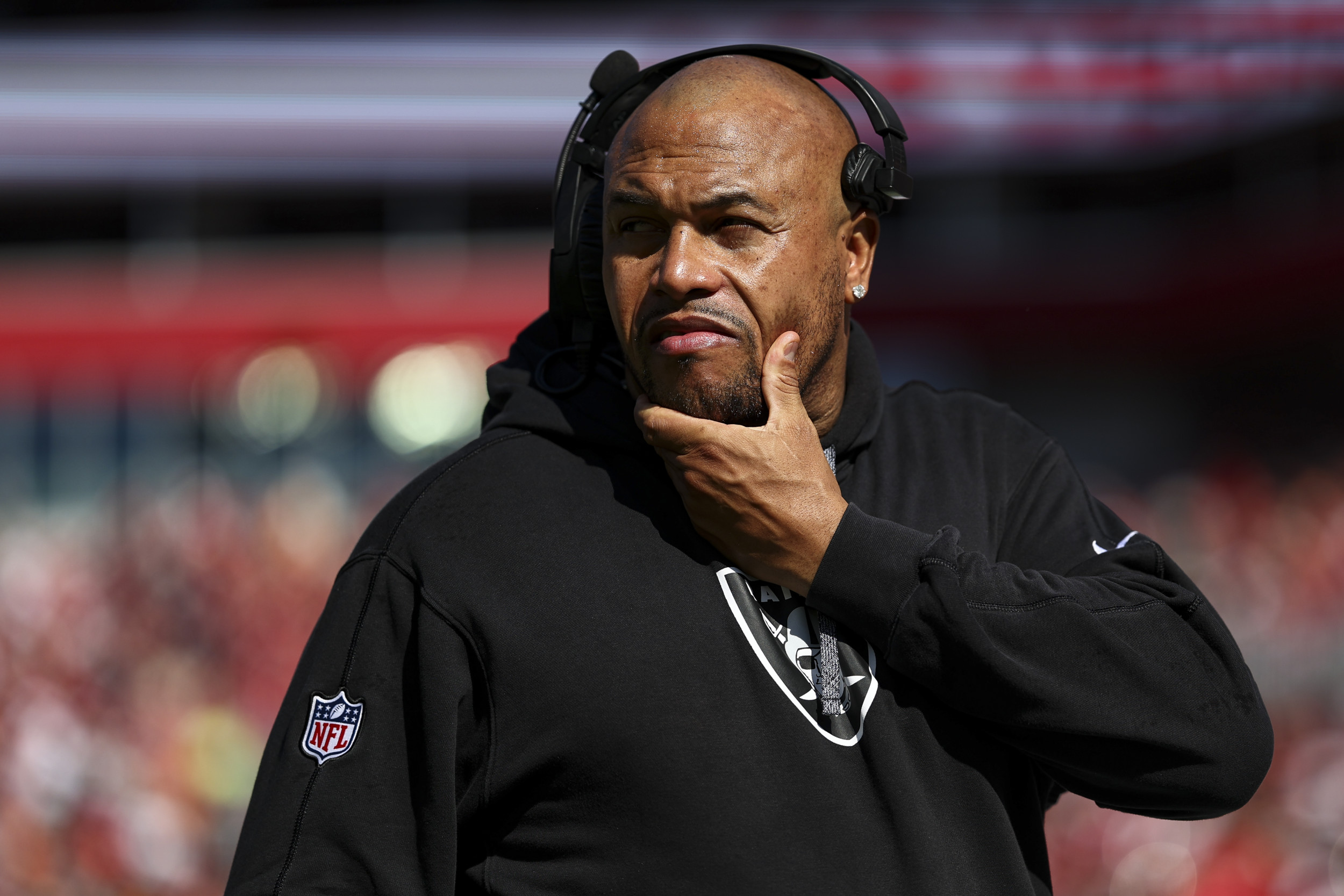 Raiders Coach Antonio Pierce Goes on NSFW Tirade After 10th Straight Loss - Newsweek