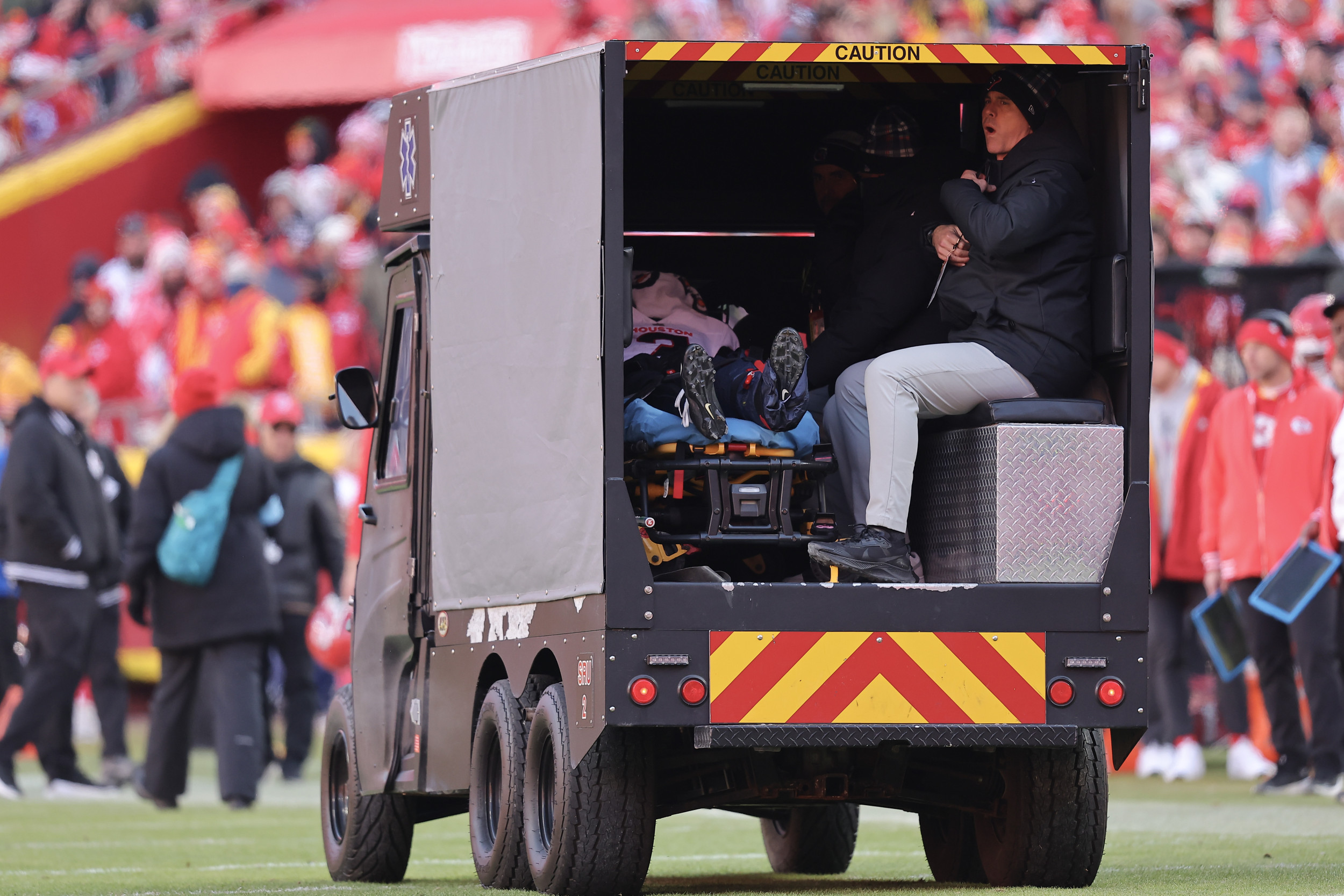 Texans WR Tank Dell Taken Off Field by Ambulance With Scary Leg Injury ...