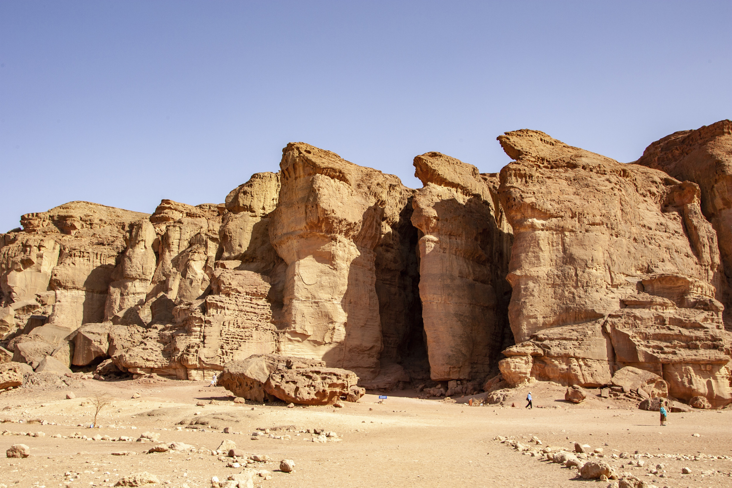 Archaeologists Overturn Long-Held Beliefs About King Solomon's Mines ...