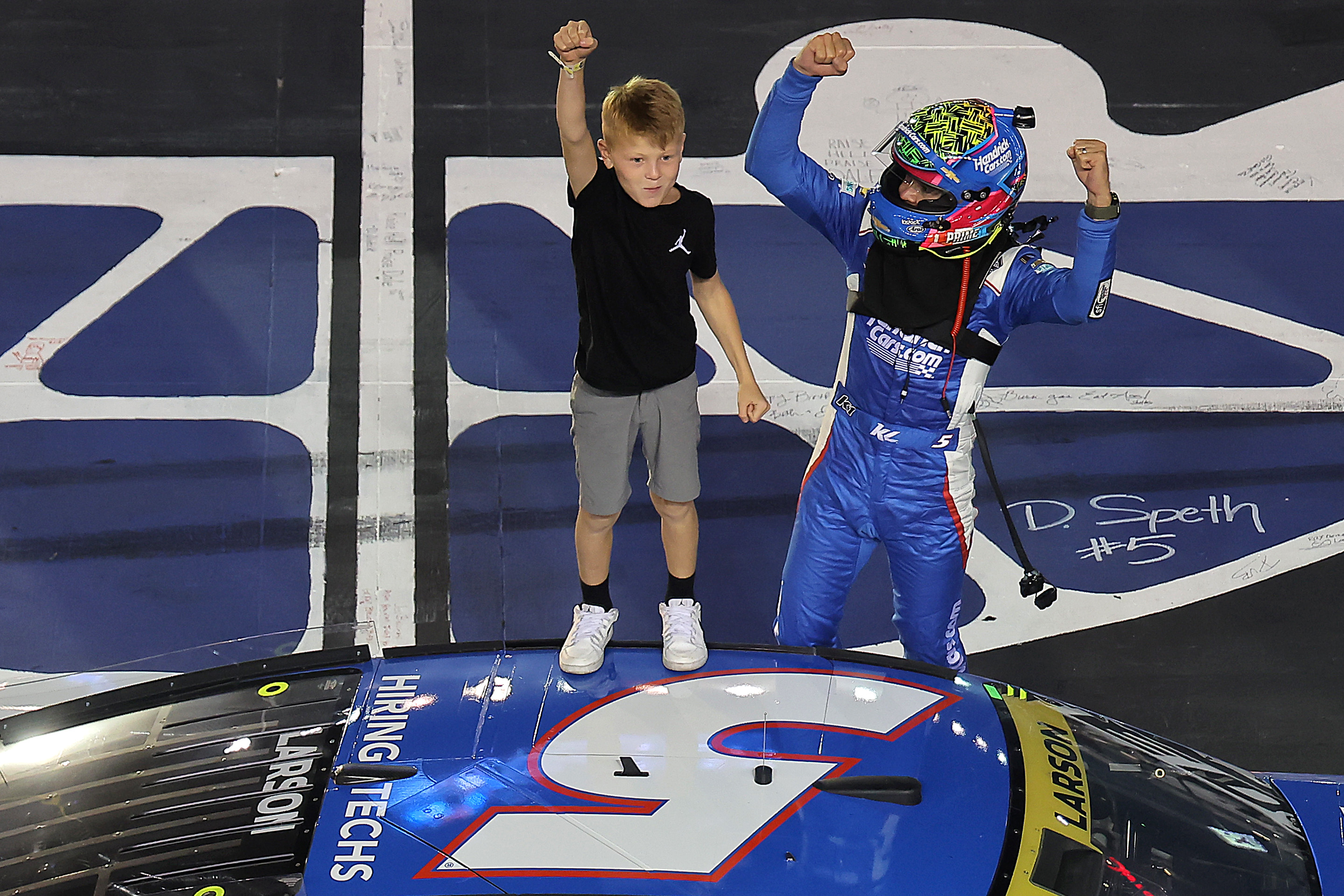 Kyle Larson's Son Steals the Show in a Heartwarming Victory Celebration ...
