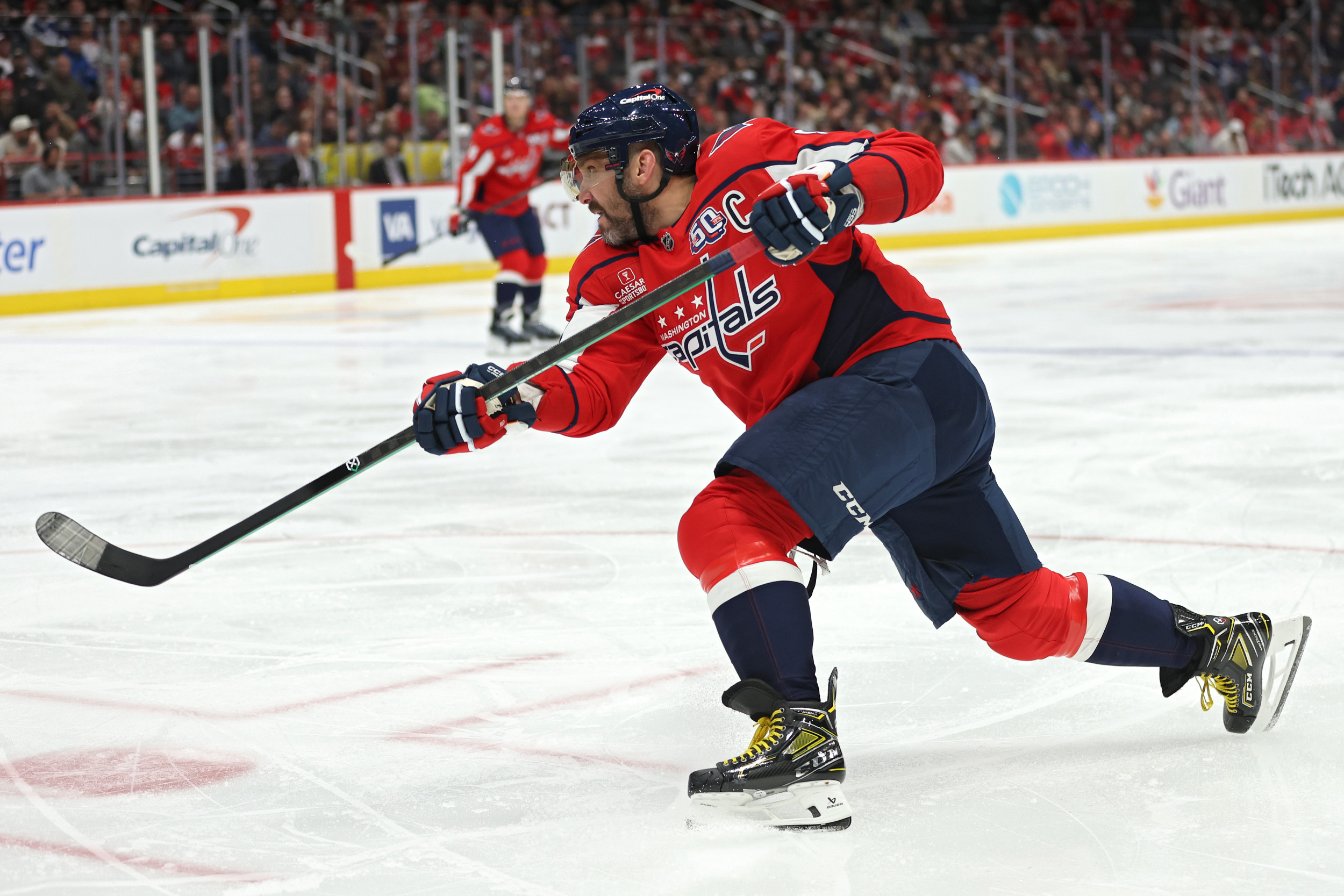 Capitals' Alexander Ovechkin Returns, How Far Away is He From Gretzky ...
