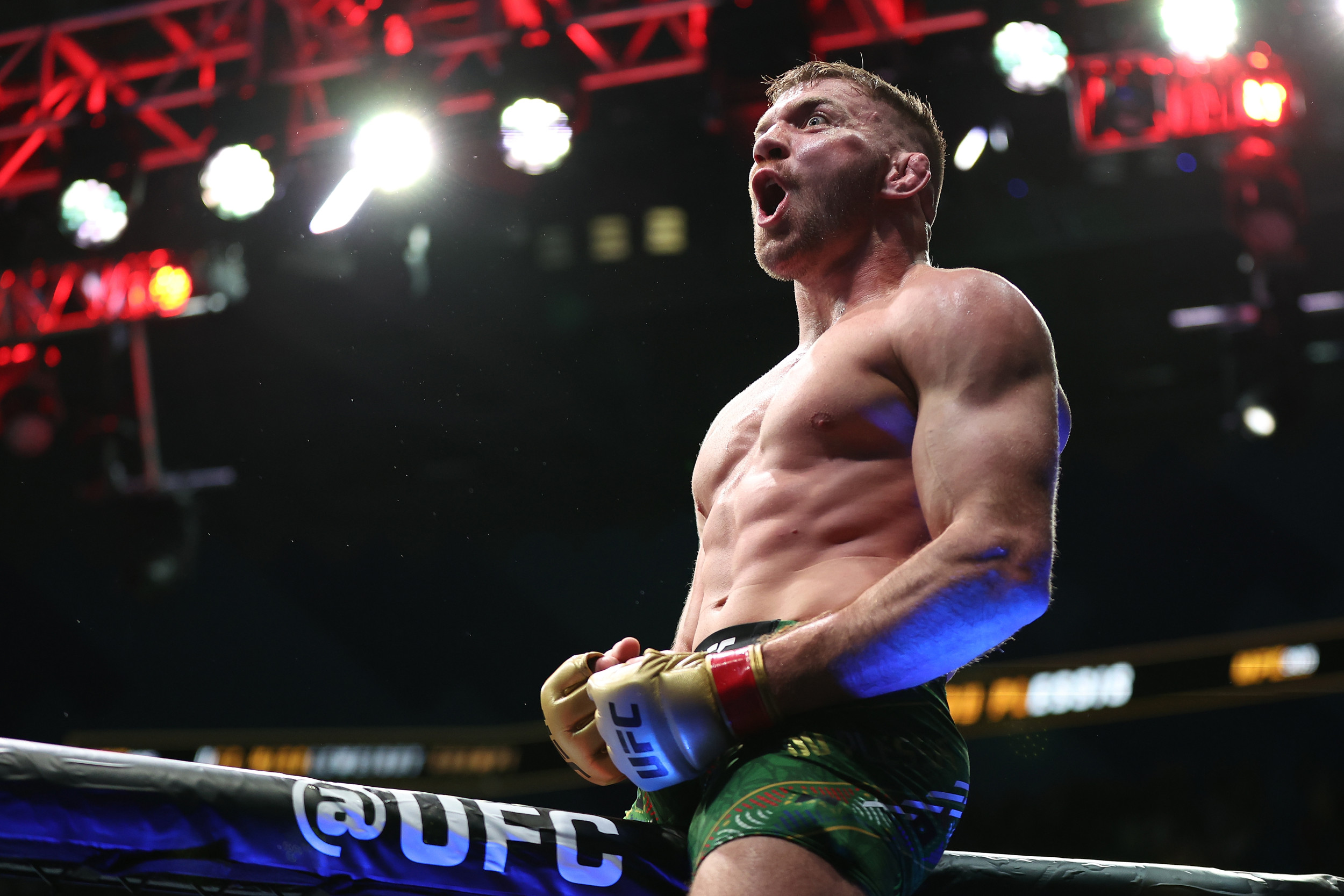 Dricus Du Plessis Says Facing Fellow UFC Champion Would Be 'Easy Payday ...