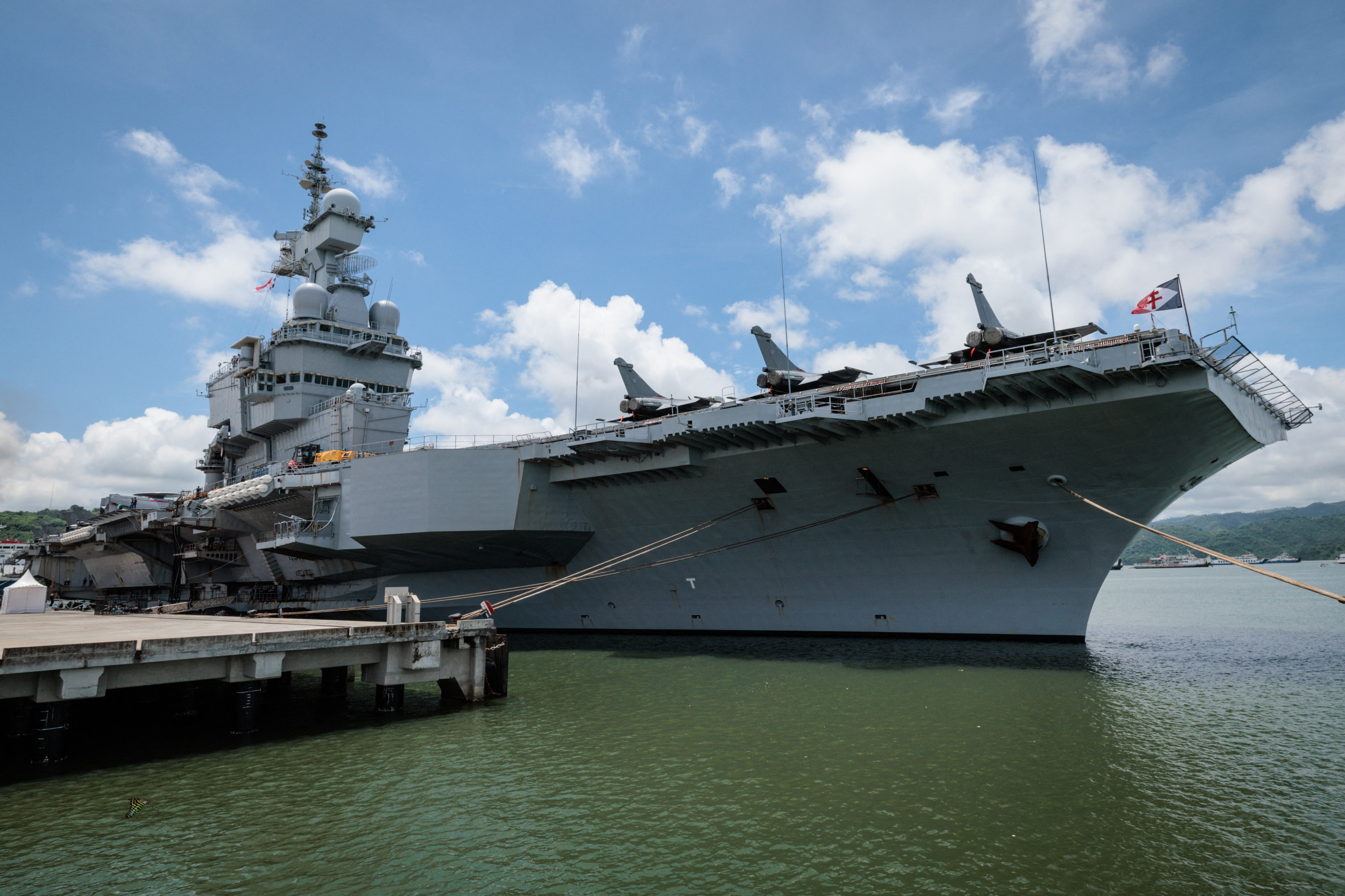 French Aircraft Carrier 40 Coronavirus Cases Suspected On French