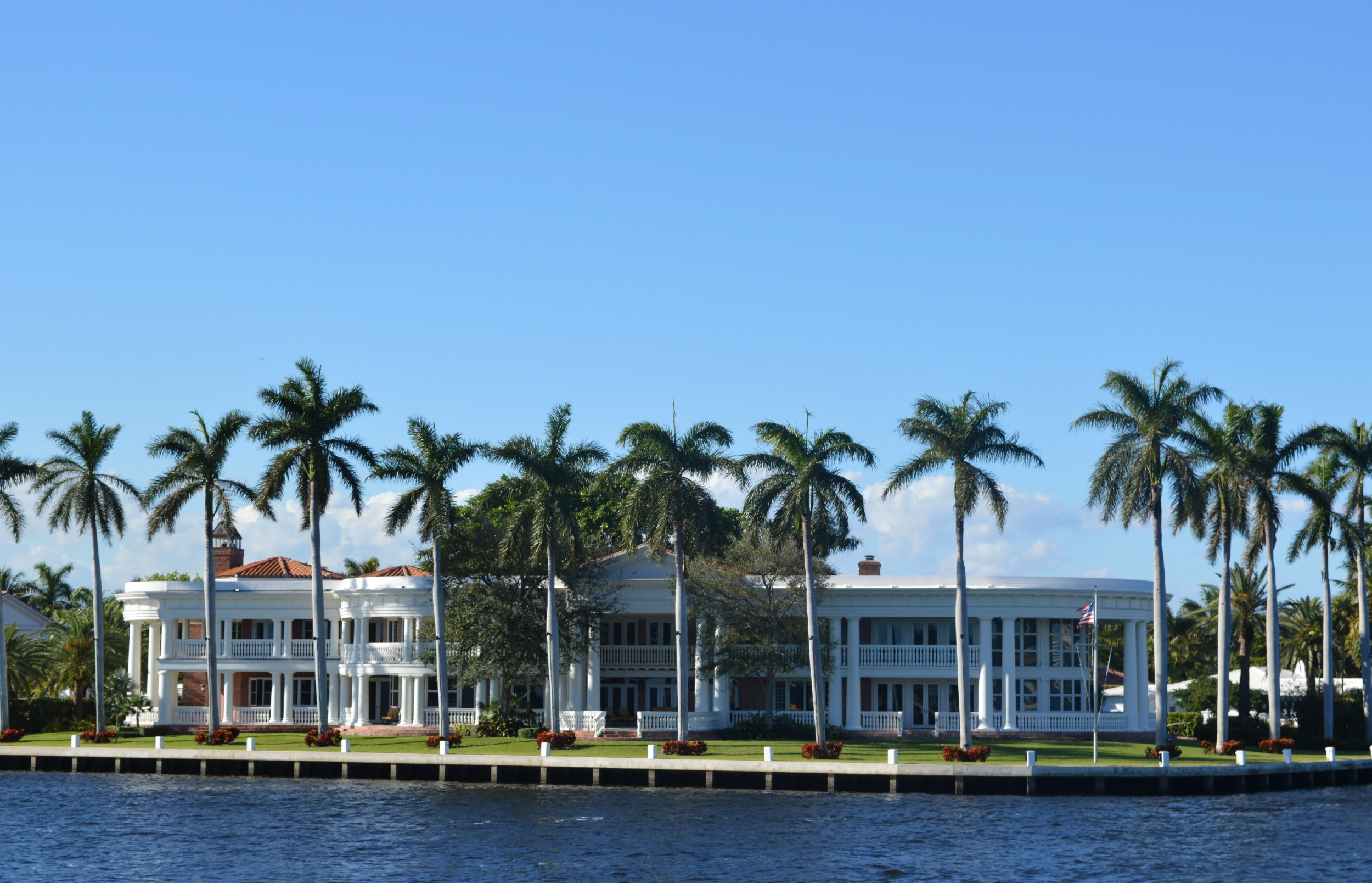 Influencer Sophie Rain Comes Face-To-Face with Alleged Stalker - Newsweek