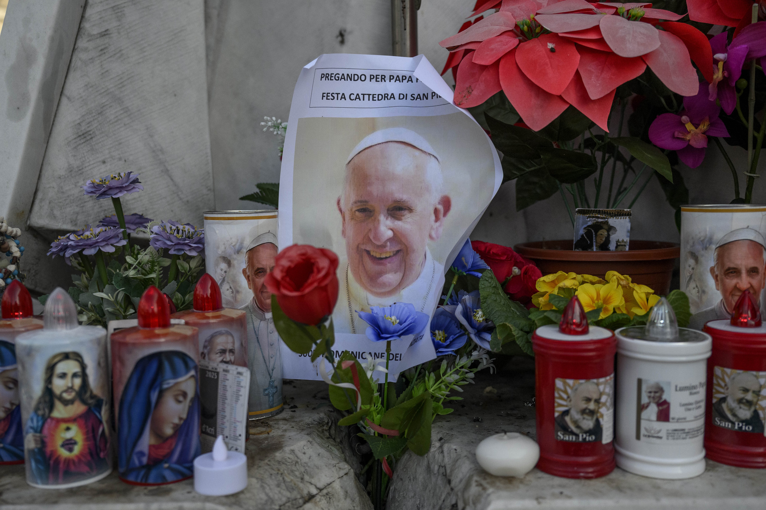 Pope's Hospital Chaplain Says 'It's Time for Hope Against All Hope ...