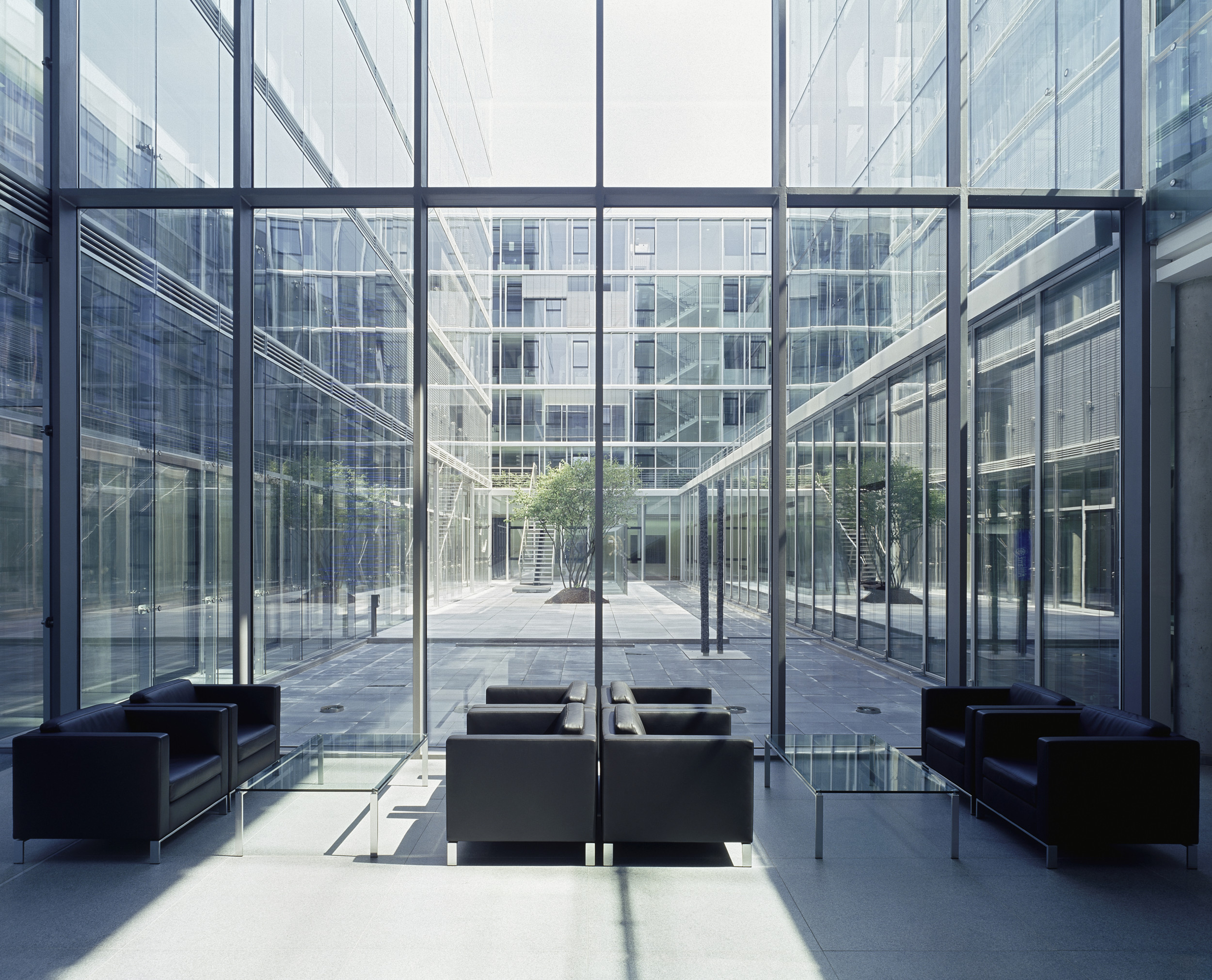How Middle Managers Can Convince Execs to Soften RTO Mandates - Newsweek