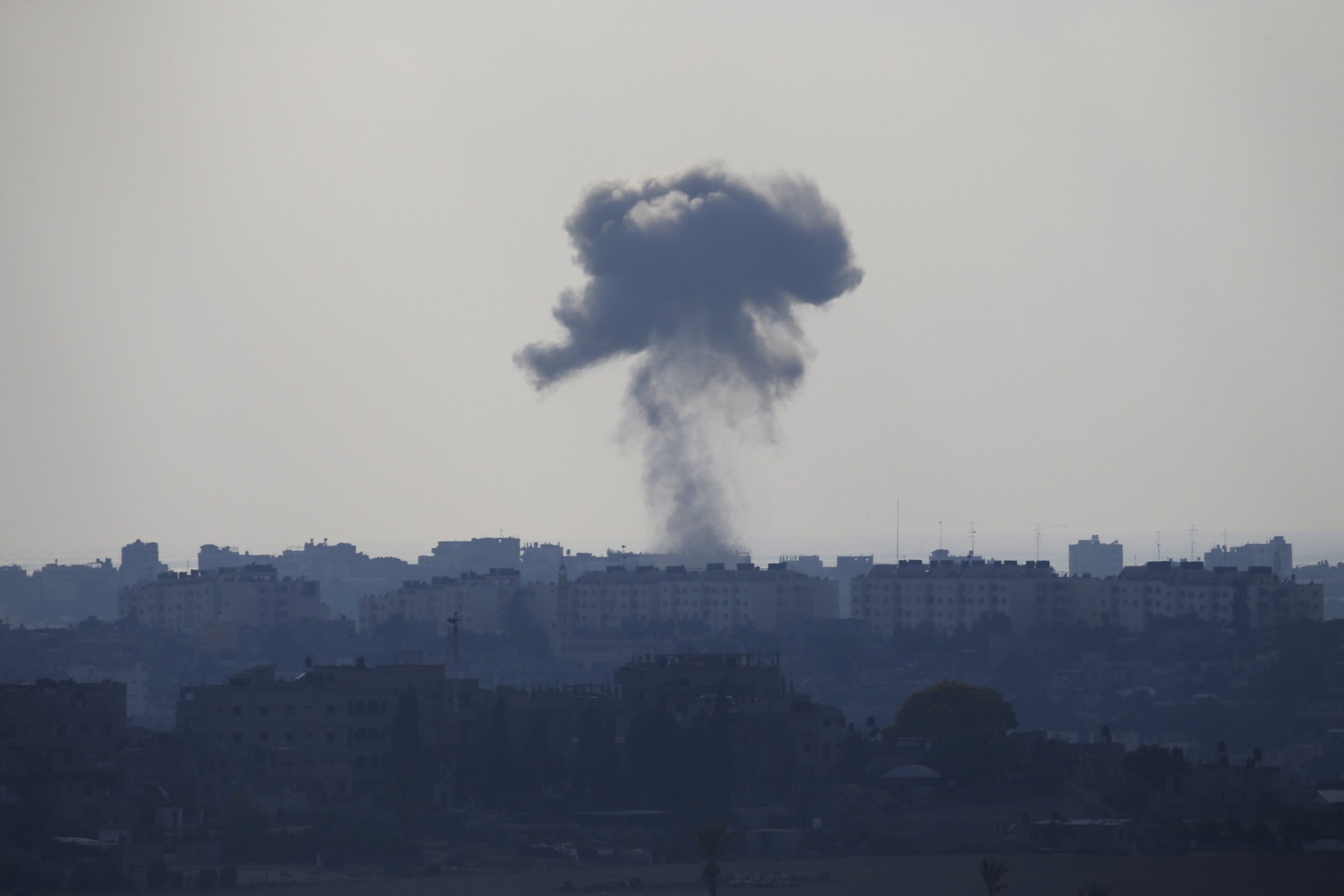 Gaza: Israelis Expect an Expansion of the Ground War - Newsweek