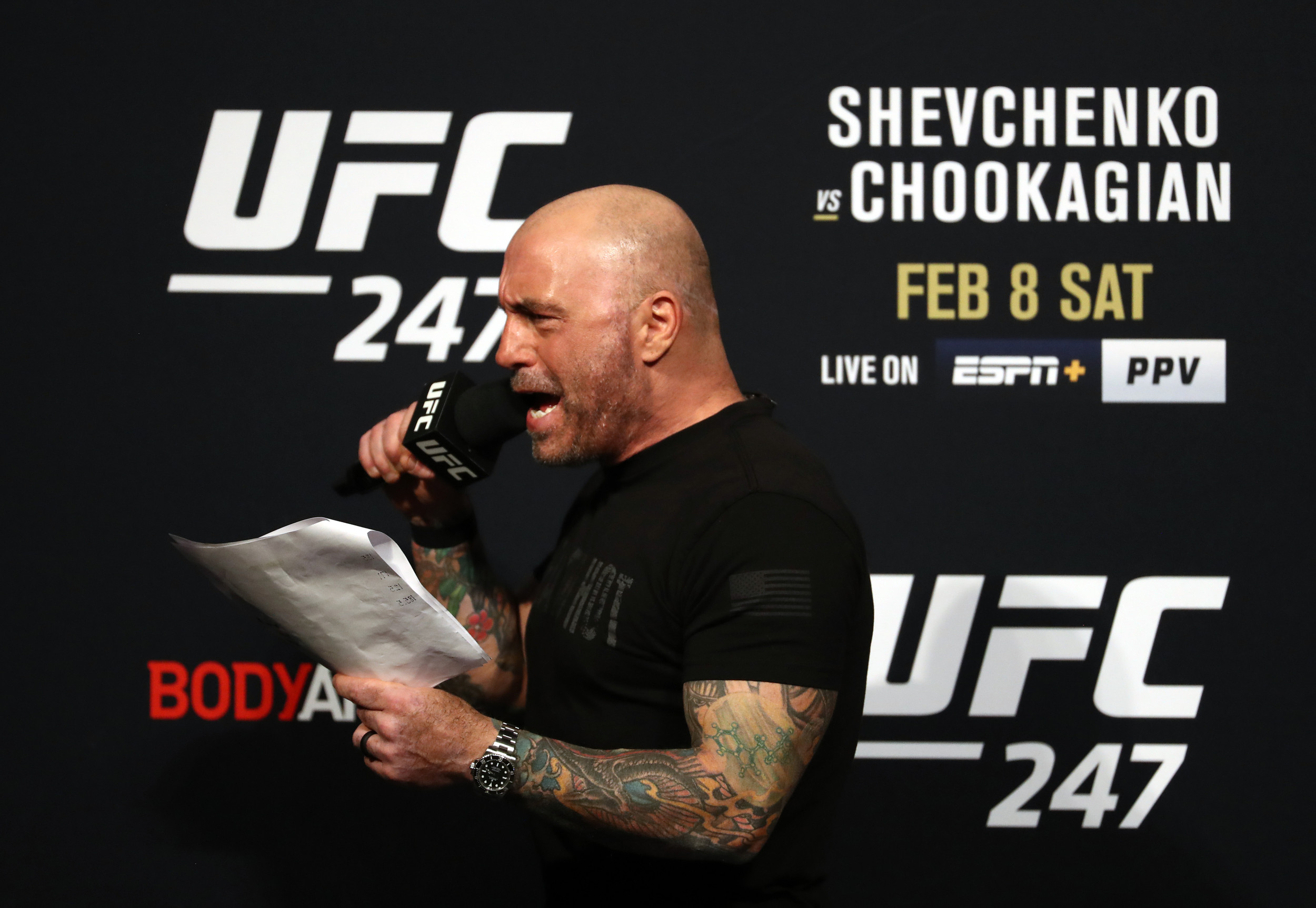 Joe Rogan Height Speculation Takes Internet by Storm - Newsweek