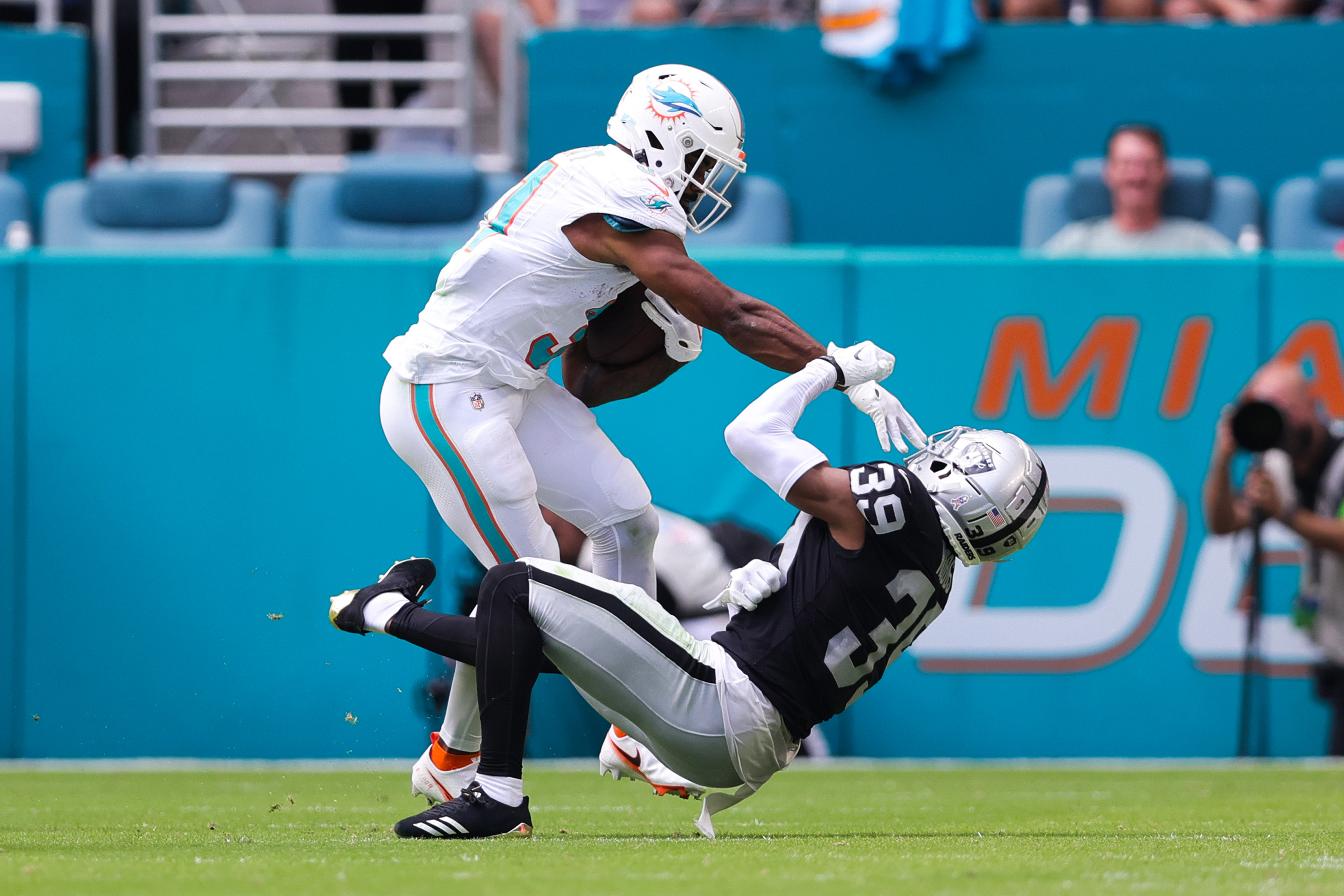 Raiders Signing RB Raheem Mostert in Blockbuster Move - Newsweek