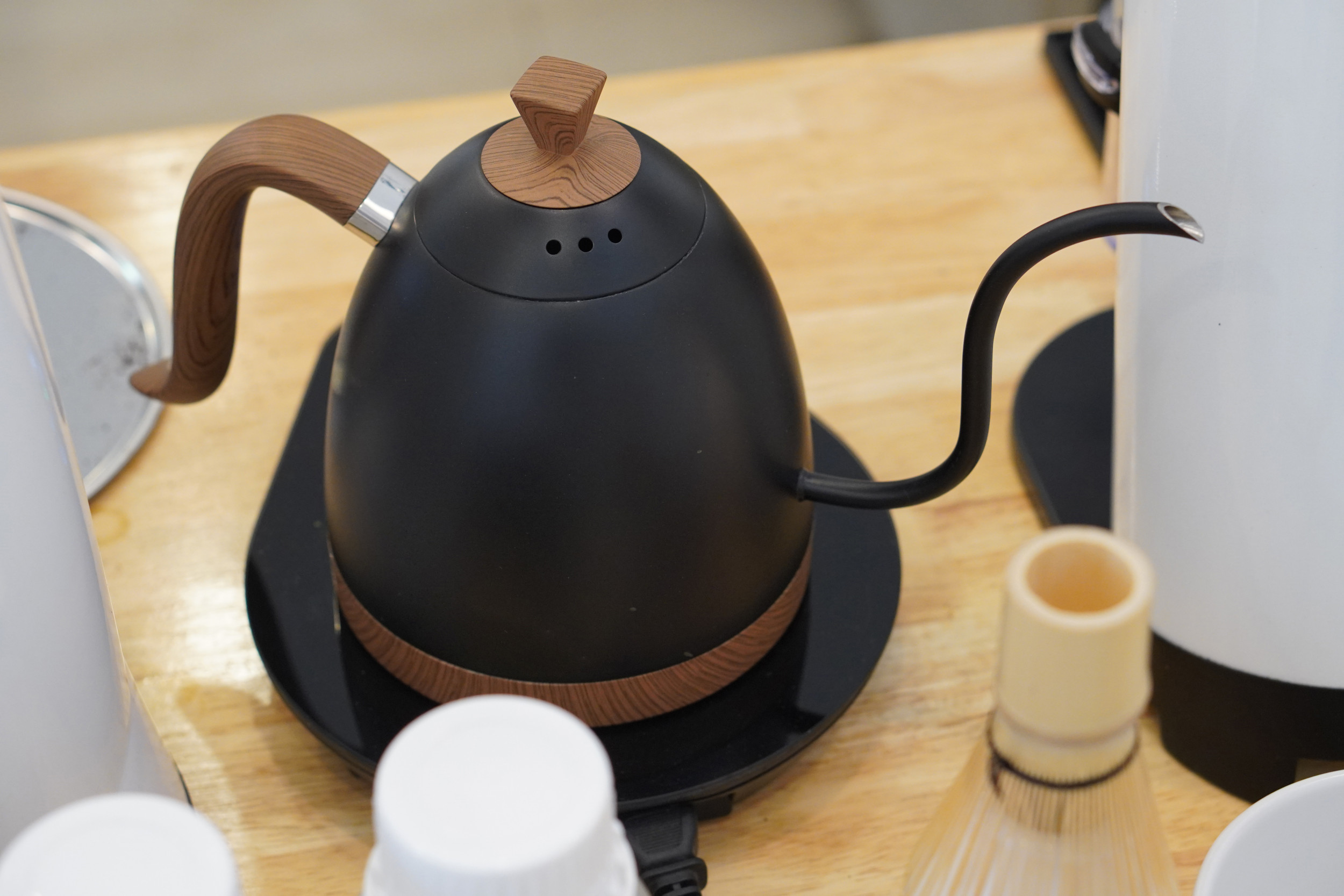 Photos of Disaster With Dad's Electric Kettle Go Viral: 'Didn't Realize ...