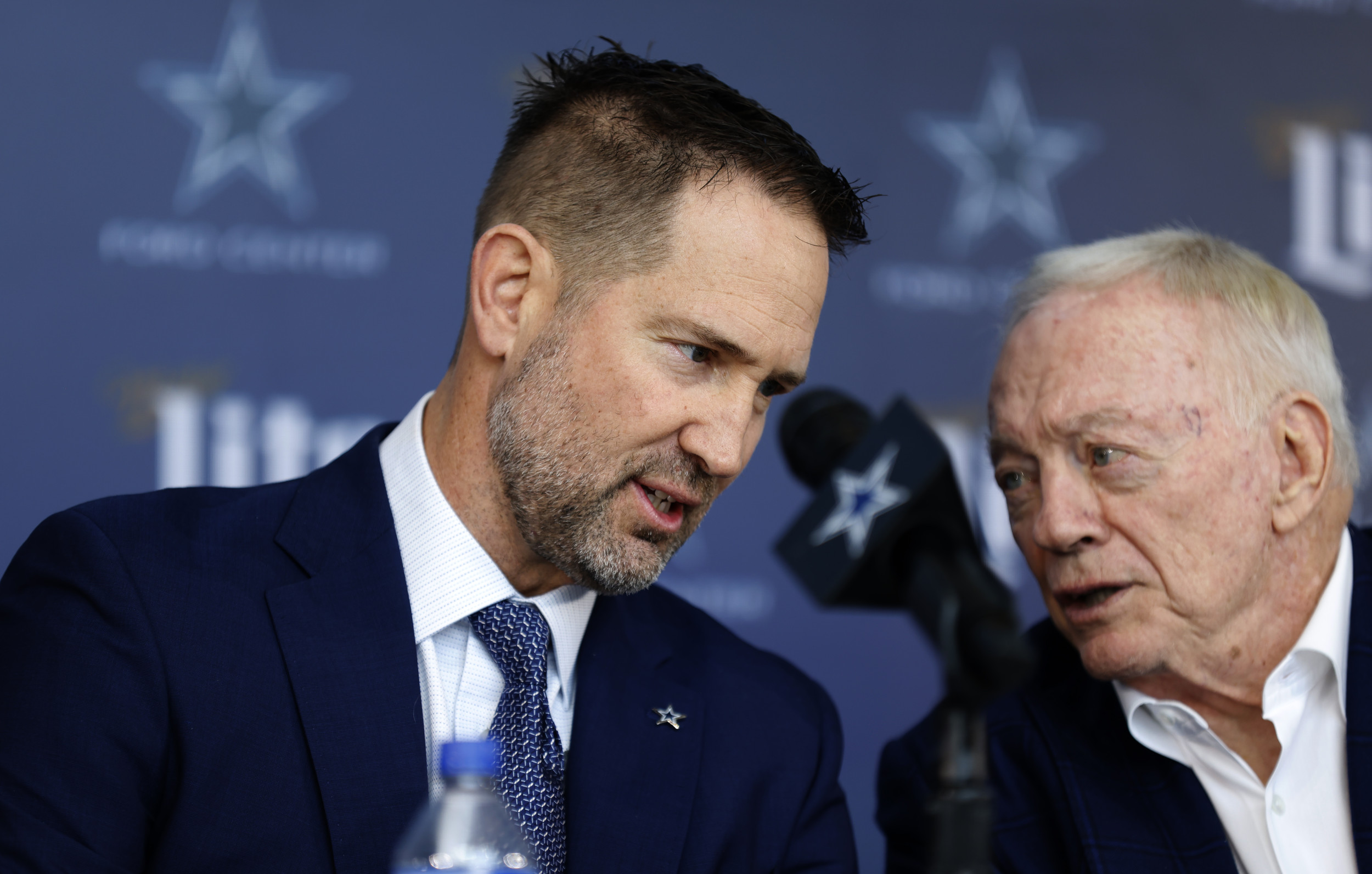 Former Cowboys Star Receiver Signs With NFC Rival - Newsweek