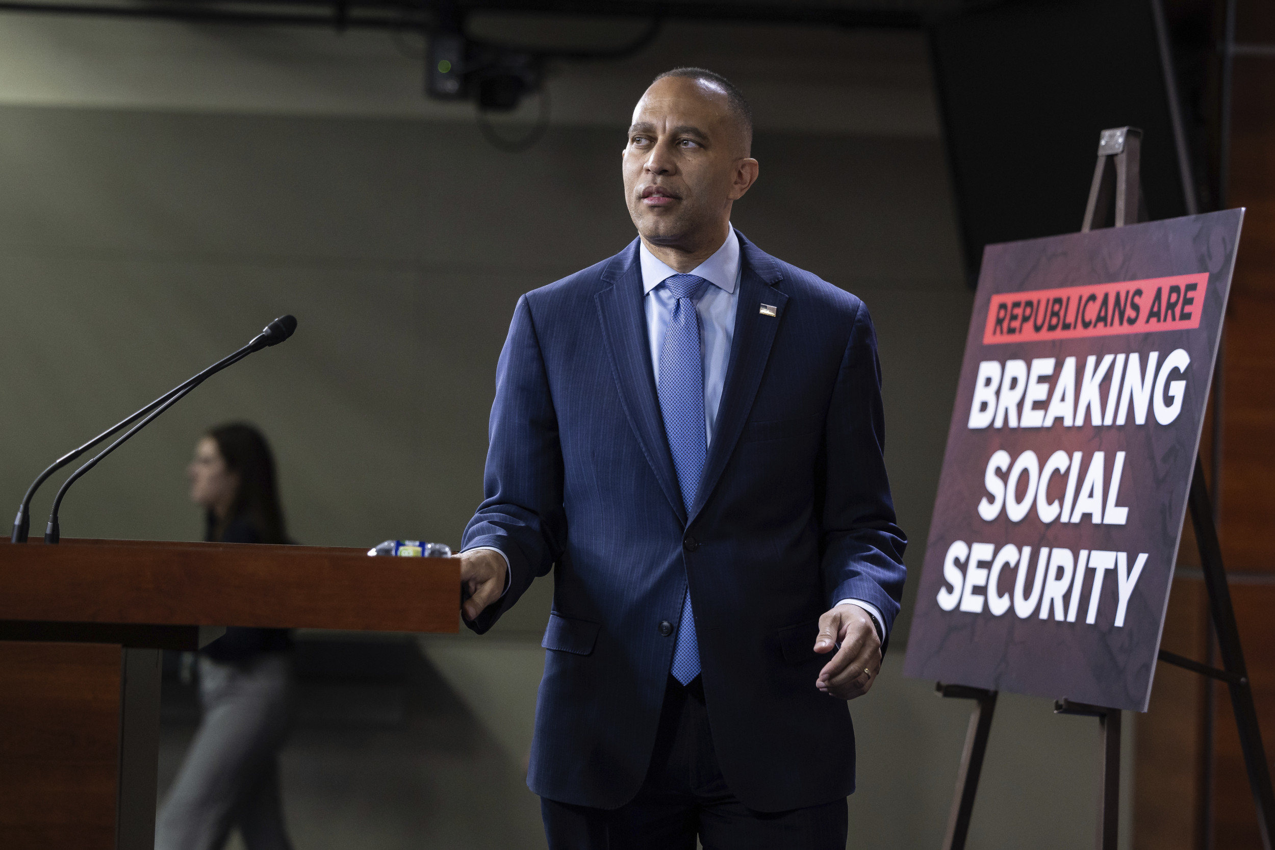 Social Security Website Crashes 5 Times in a Month - Newsweek