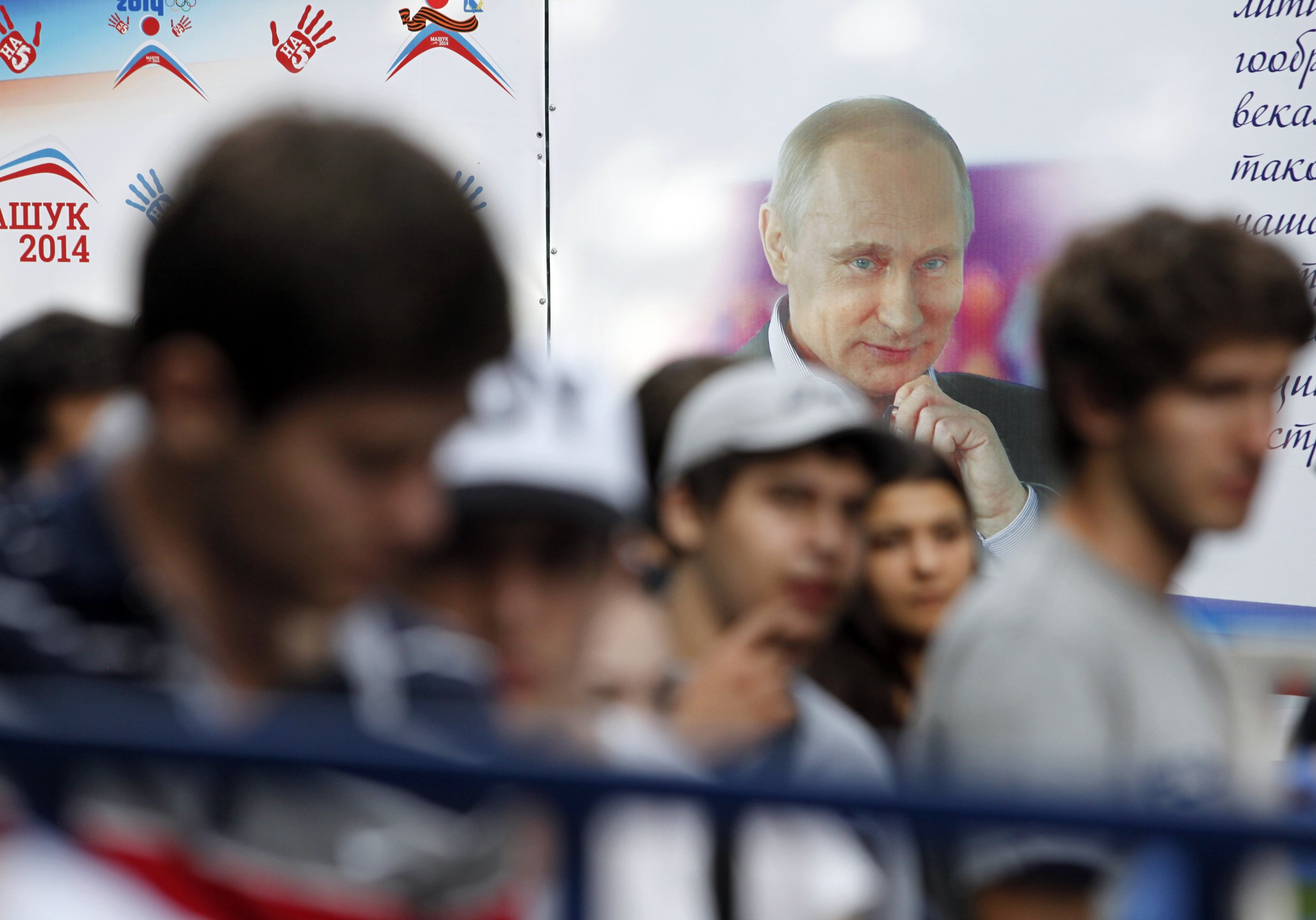 With the World Focused on Middle East, Will Putin Invade Ukraine ... With the World Focused on Middle East, Will Putin Invade Ukraine ...