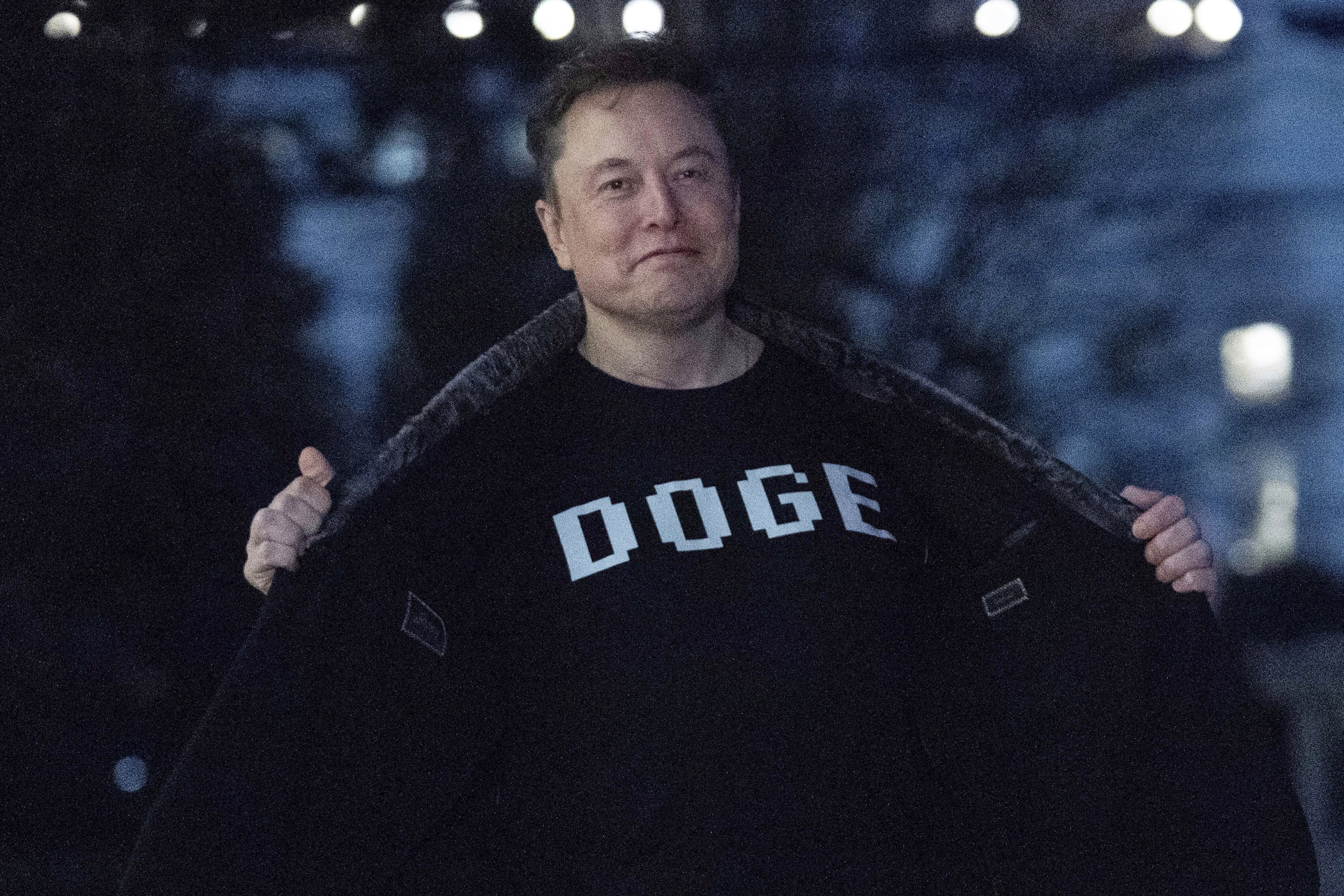 Elon Musk Breaks With Trump on Energy: 'Oil Is Small-Time' - Newsweek Elon Musk Breaks With Trump on Energy: 'Oil Is Small-Time' - Newsweek
