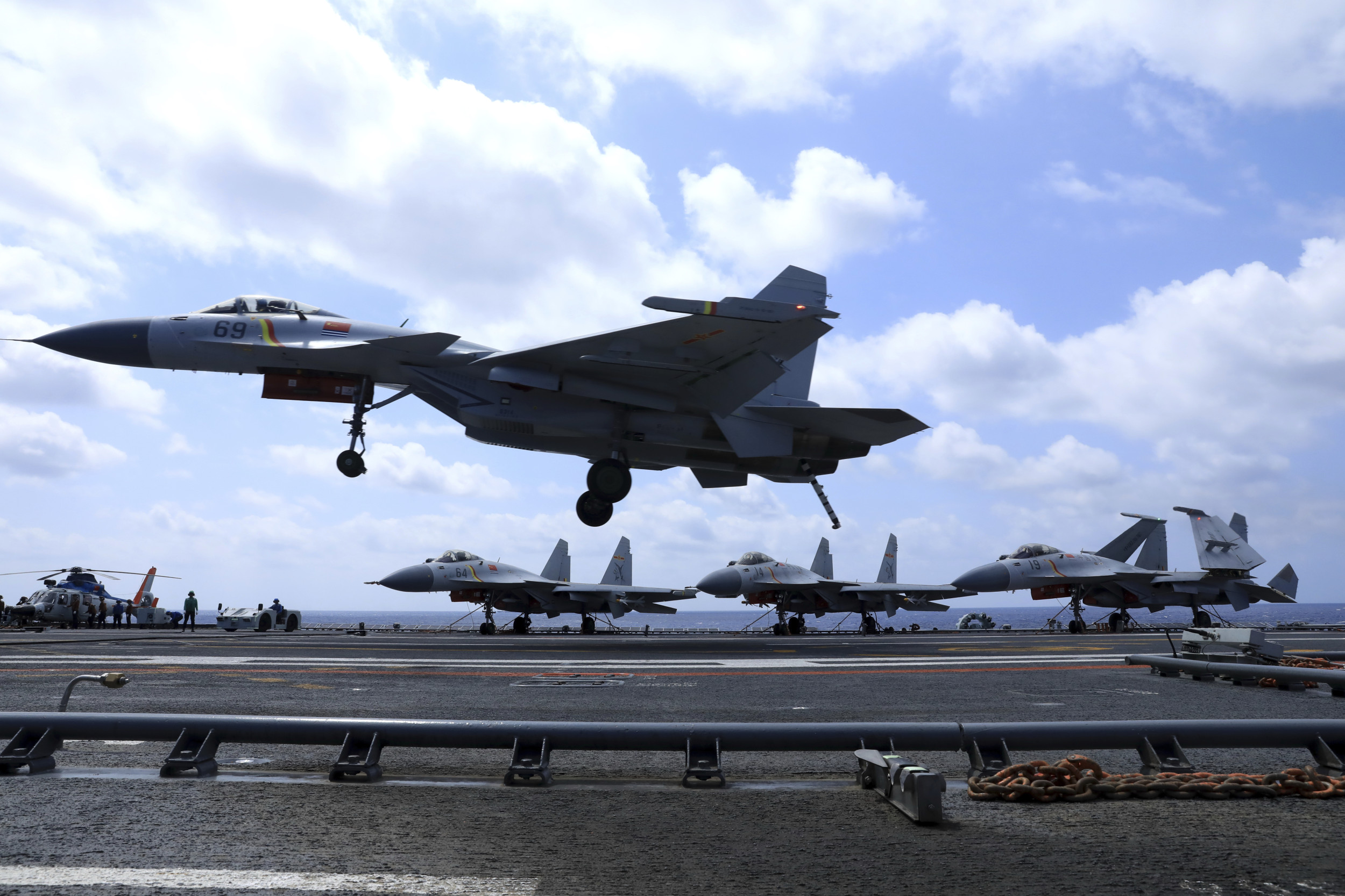 Chinese Aircraft Carrier Challenges US's Pacific War Strategy - Newsweek