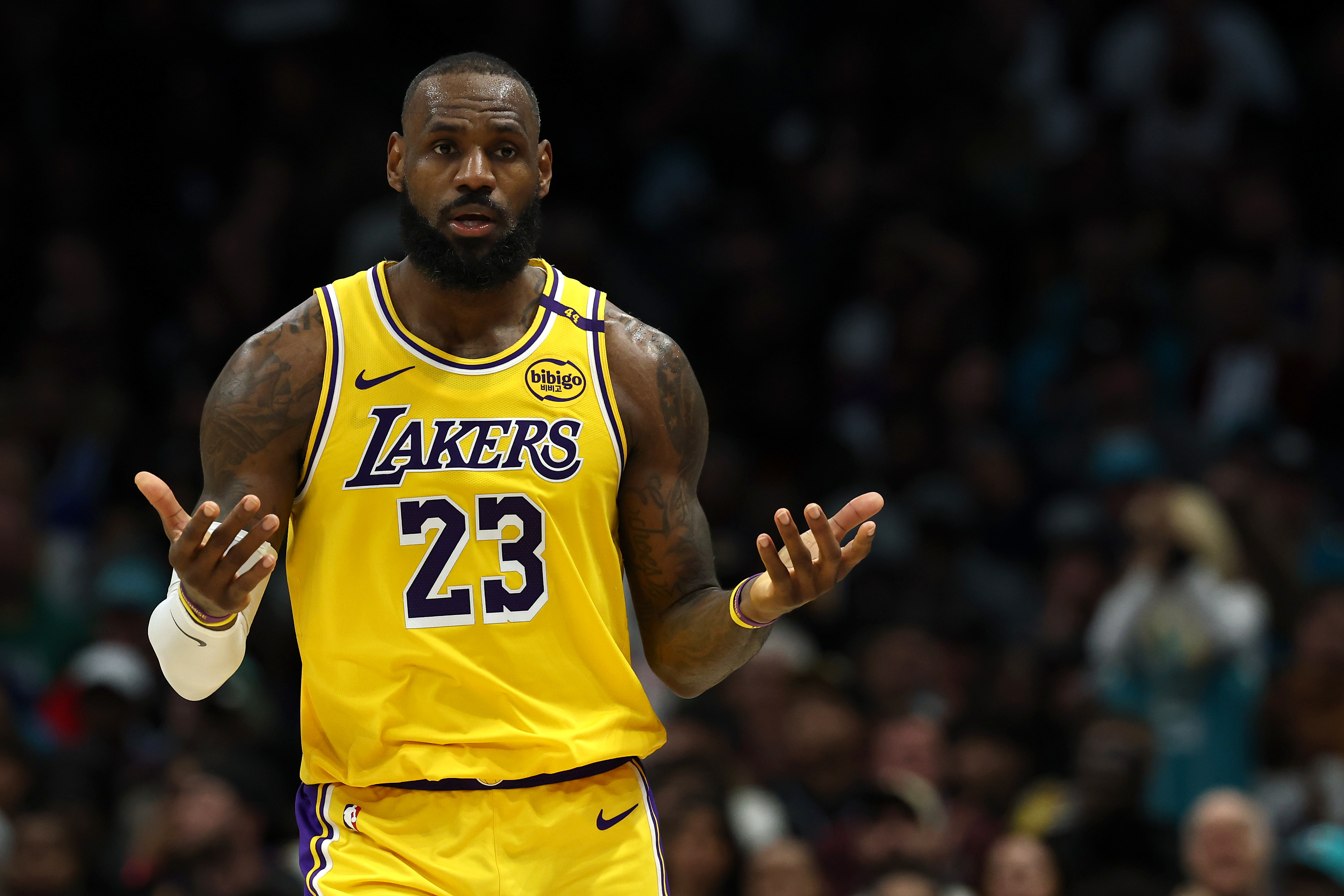 LeBron James Paycut Could Help Lakers Land Another Star This Summer ...