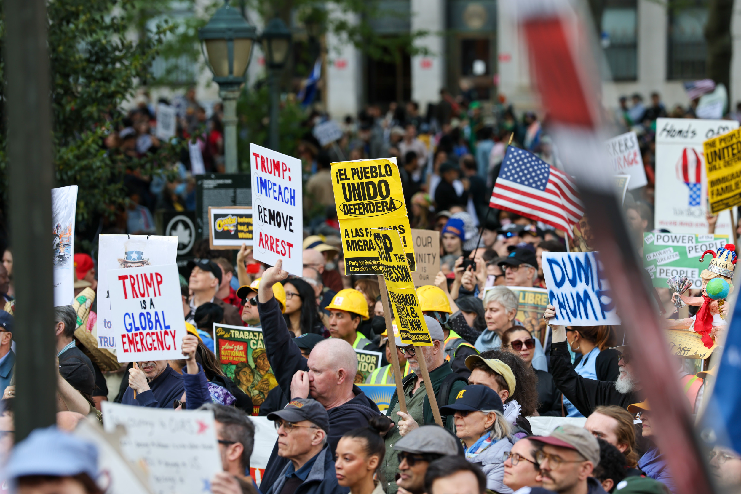 Anti-Trump Protesters to 'March to Mar-a-Lago' on His Birthday - Newsweek