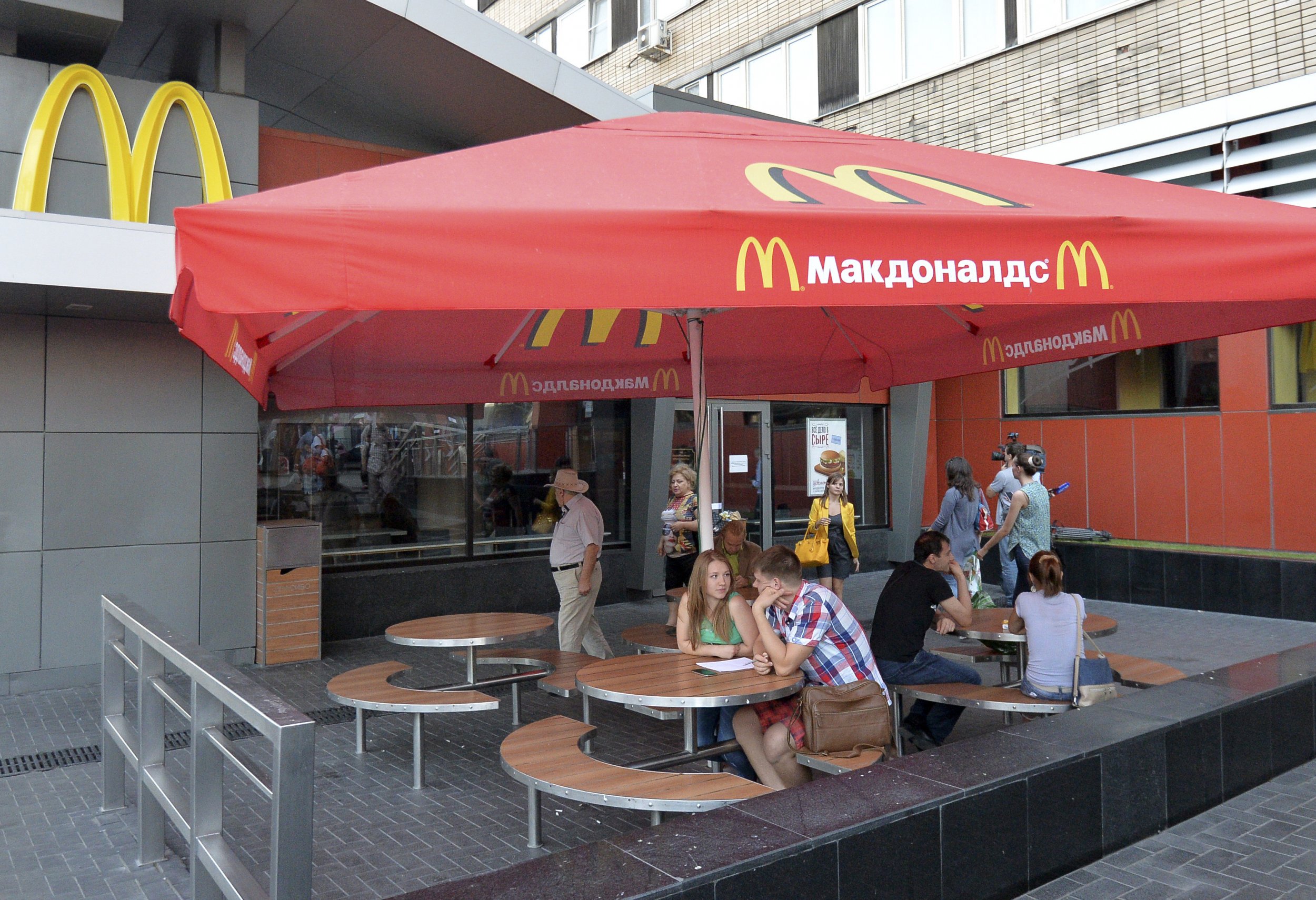 Moscow McDonald's Branches Shuttered in Sanctions Tit-for-Tat - Newsweek Moscow McDonald's Branches Shuttered in Sanctions Tit-for-Tat - Newsweek