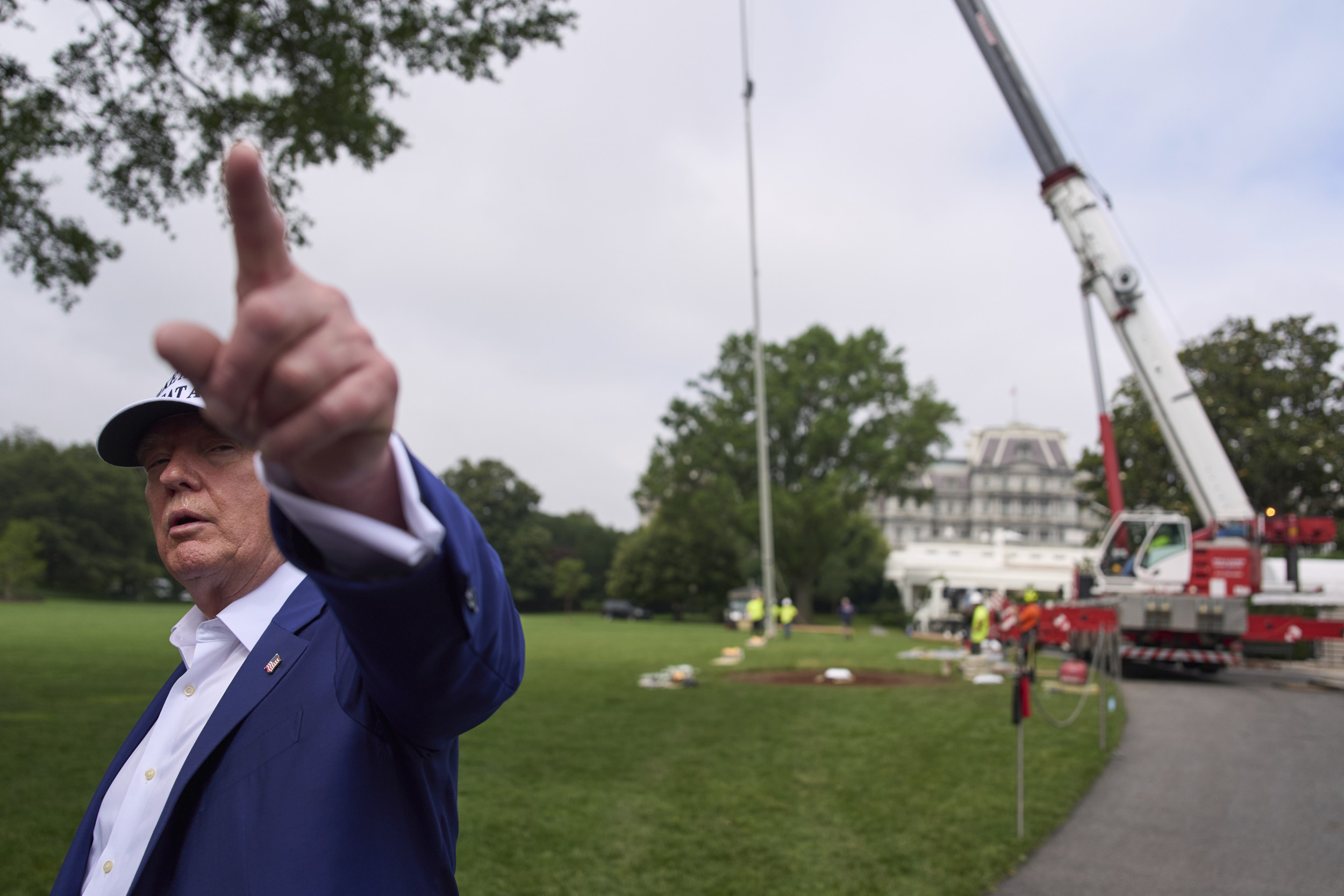 First Photos Show White House's New Flagpoles - Newsweek
