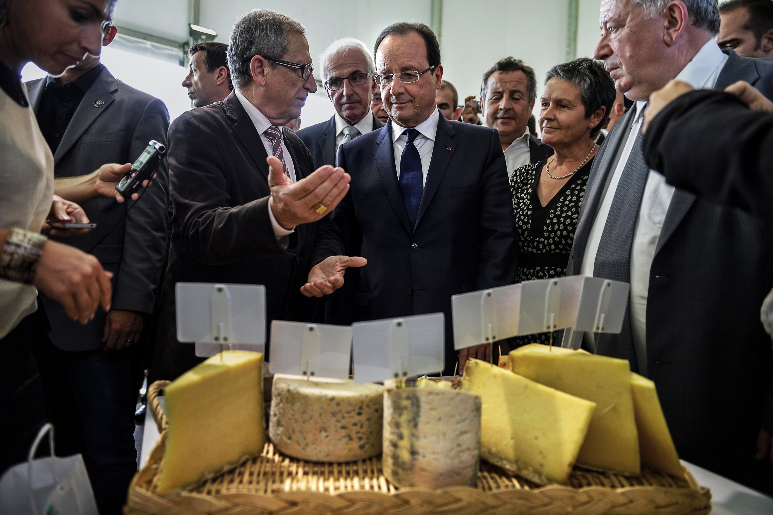 French Cheesemakers Crippled by EU Health Measures - Newsweek