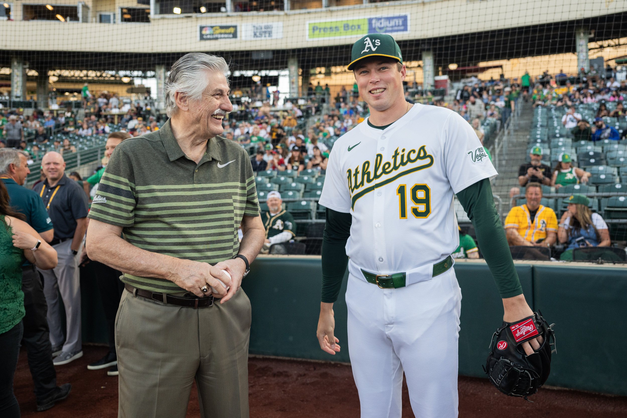 Superstar Closer Linked To Blockbuster Trade Rumors, Per MLB Insider - Newsweek