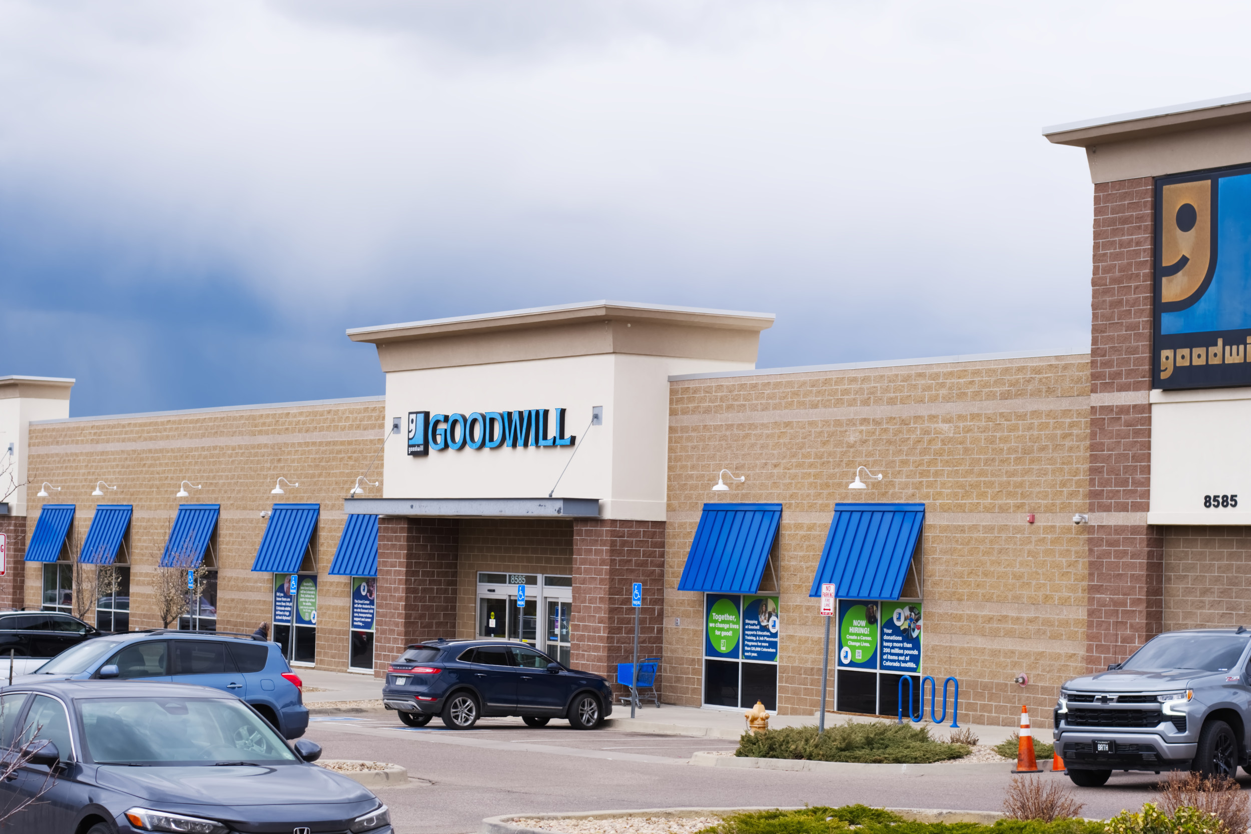 Man Thrifts Designer Bag at Goodwill for $8—Shock Over What He ...