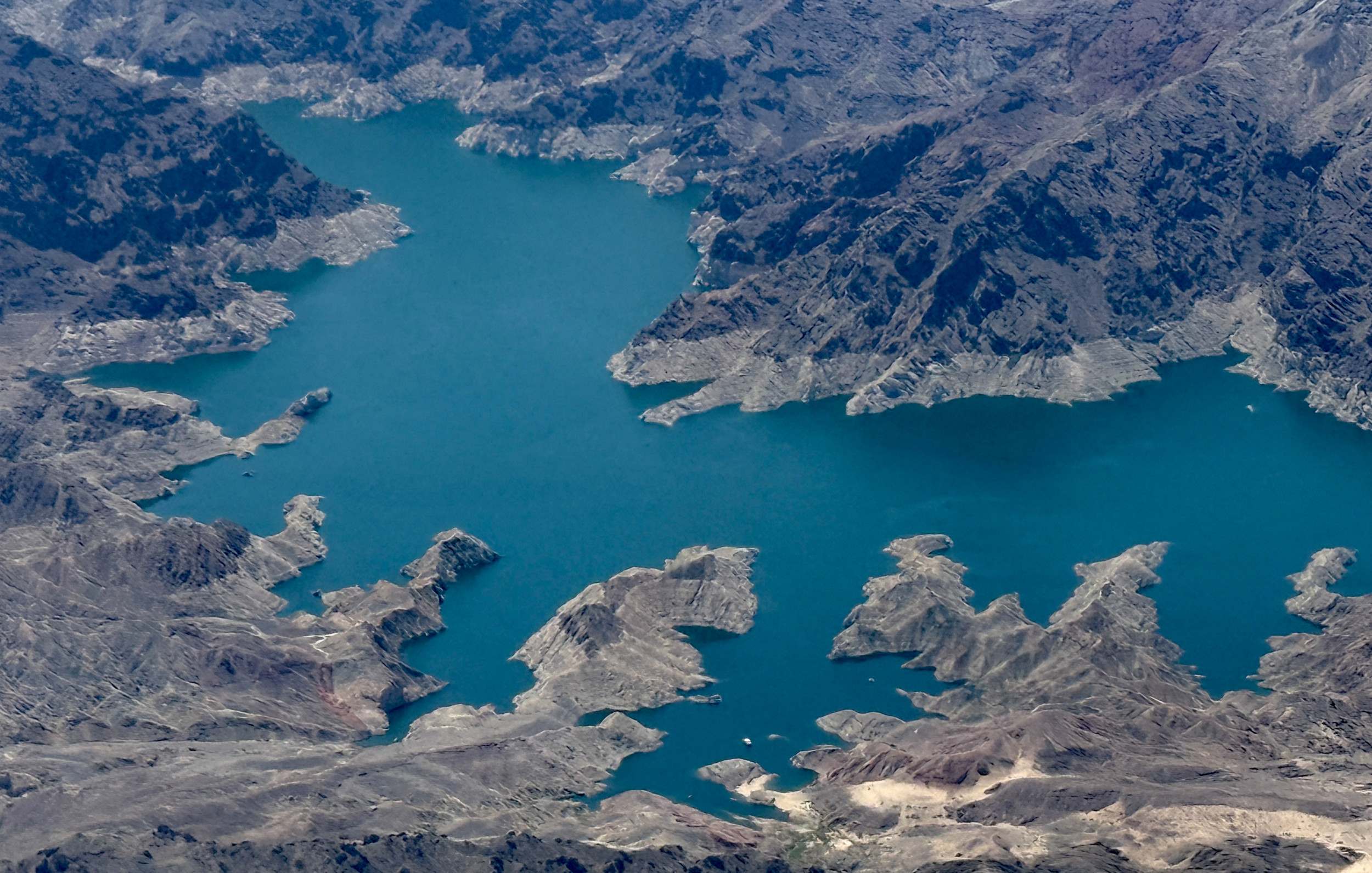 Lake Mead Faces Worrying Water Levels for 2026, 2027 - Newsweek