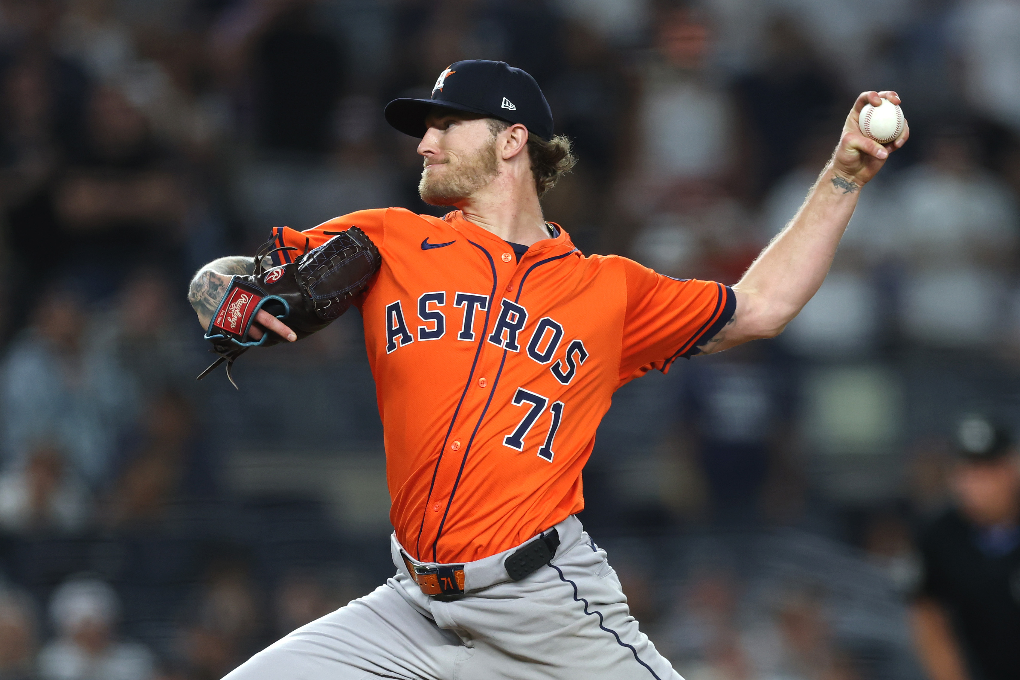 Astros Manager Gives Worrisome Update on Elite Closer - Newsweek