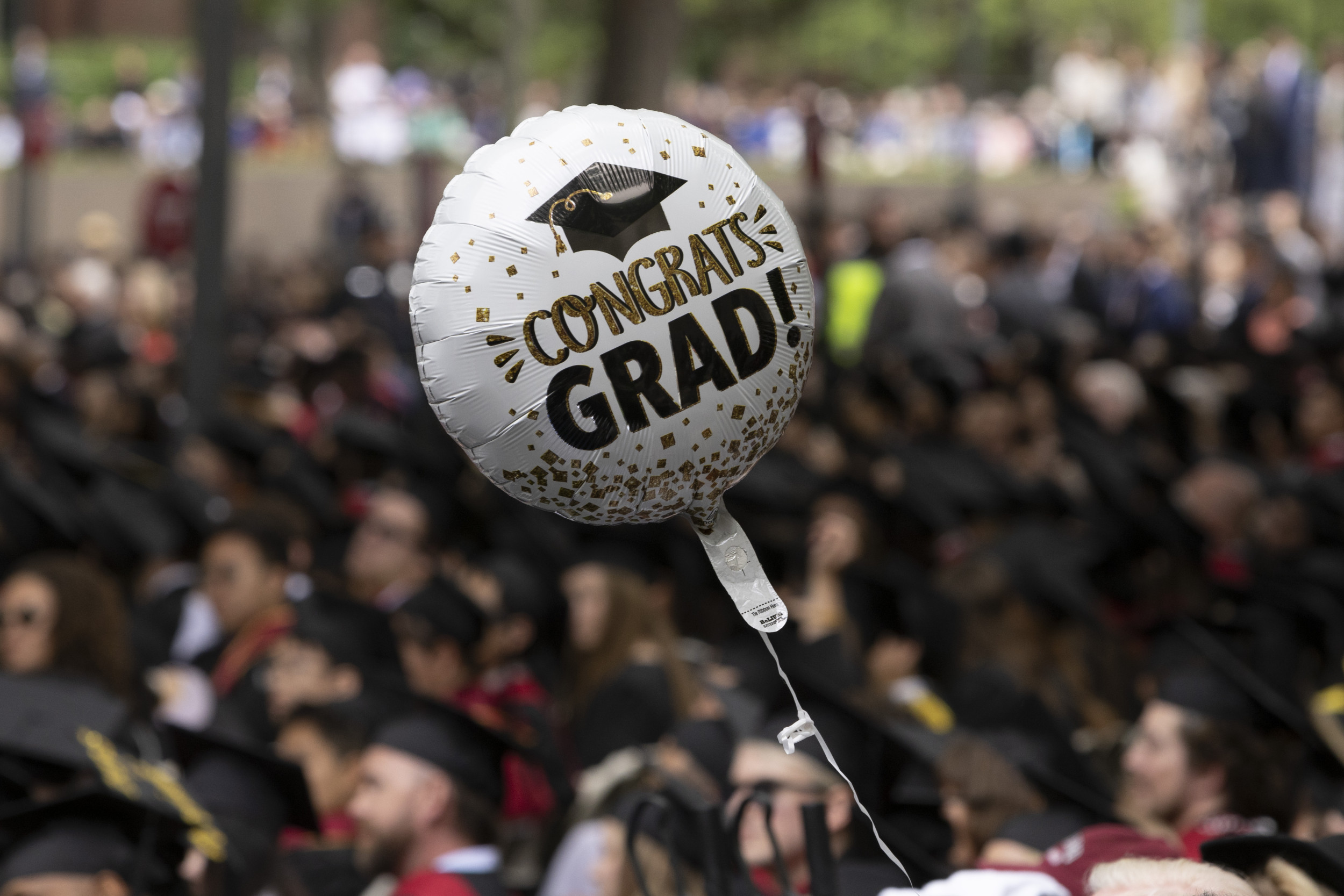 Nearly 4 in 10 Gen Z College Grads Giving Up on Using Their Degrees ...