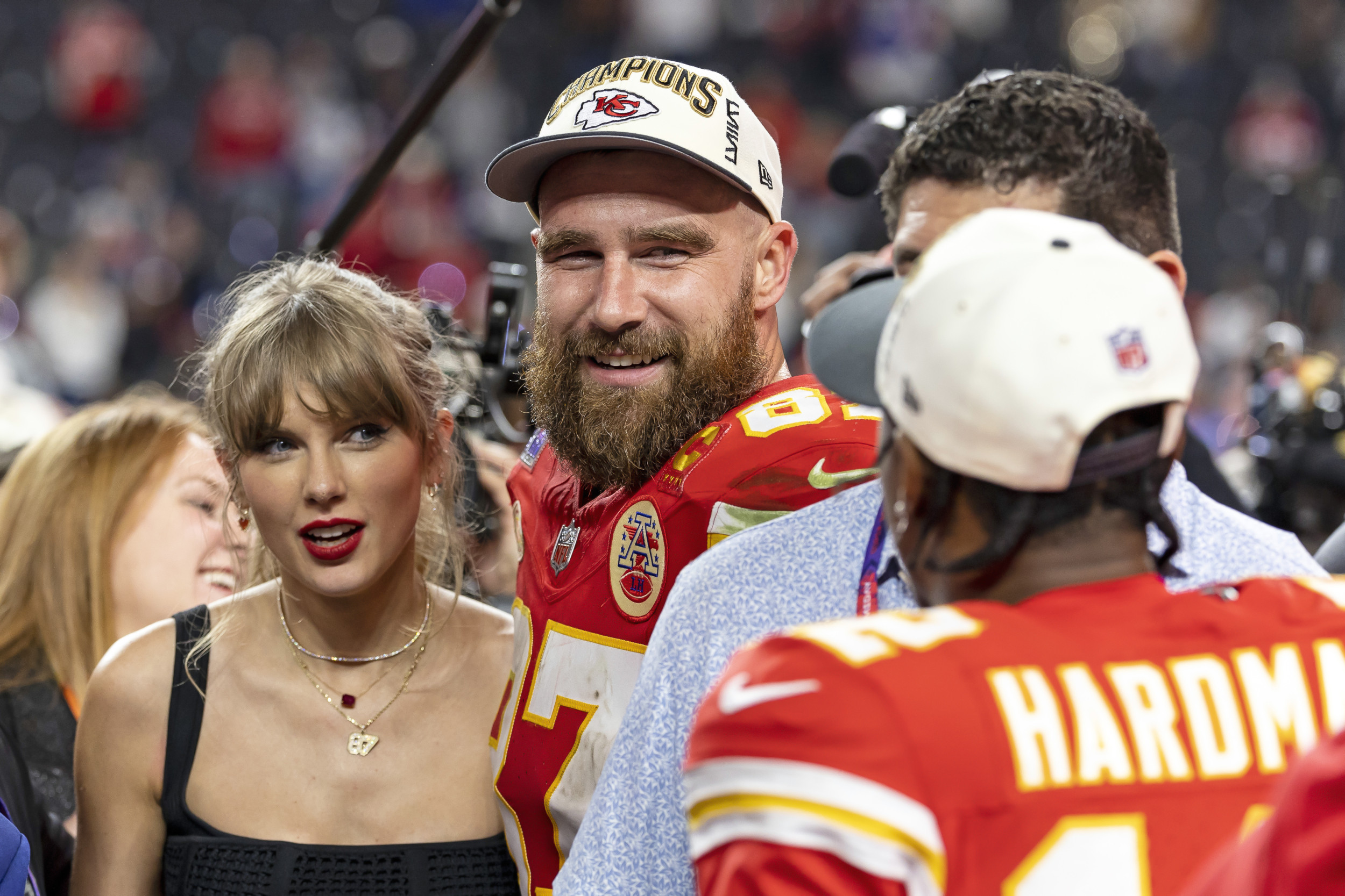 Travis Kelce–Taylor Swift Engagement Sparks Concern for Patrick Mahomes, Andy Reid - Newsweek