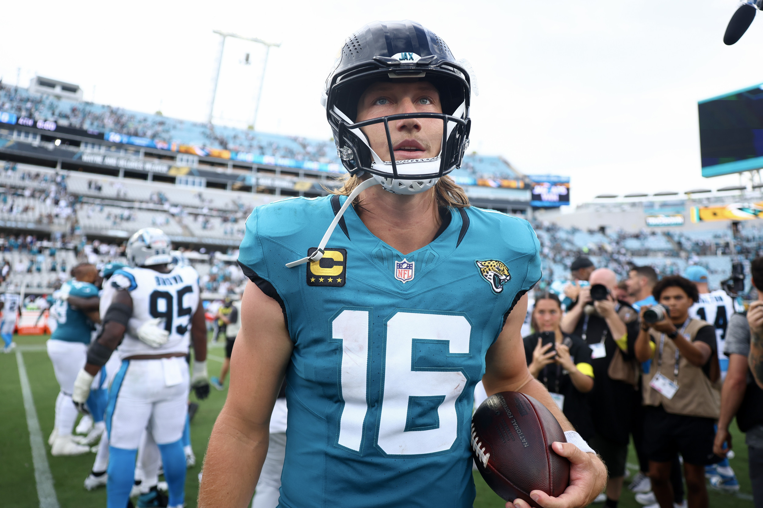 Jaguars QB Trevor Lawrence is Still Giving Us Reasons to be Concerned - Newsweek